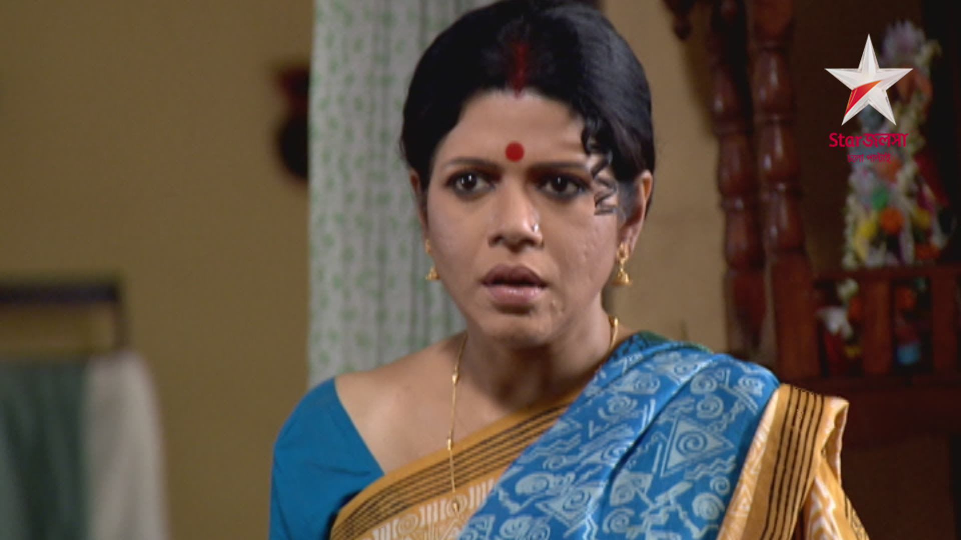 Watch Bodhuboron S6 Episode 3 on JioHotstar