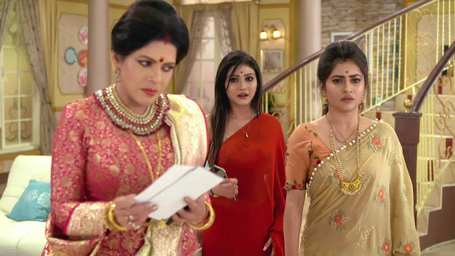 Watch Mayar Badhon S7 Episode 71 on JioHotstar