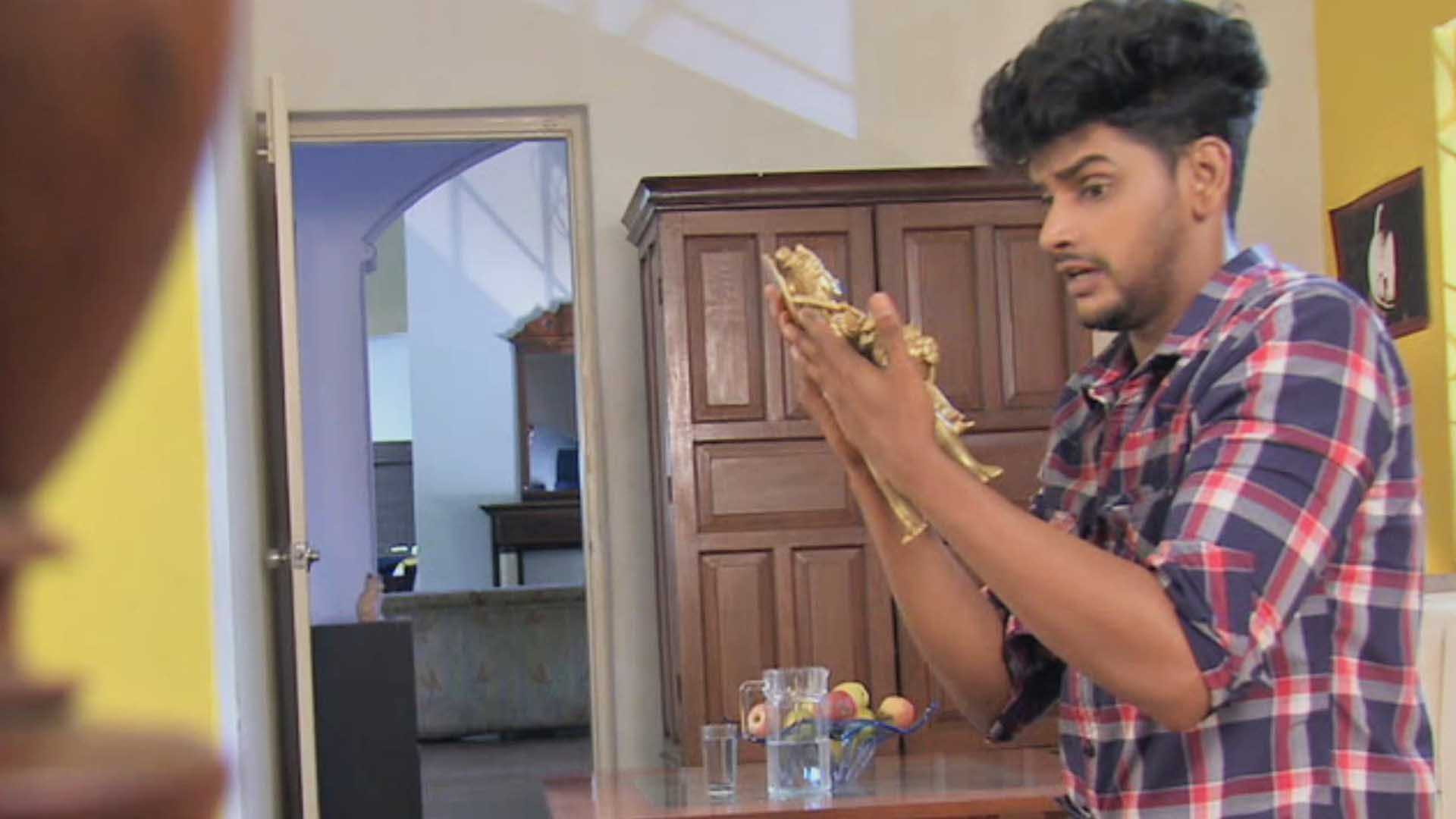 Watch Nakul Is Worried Online