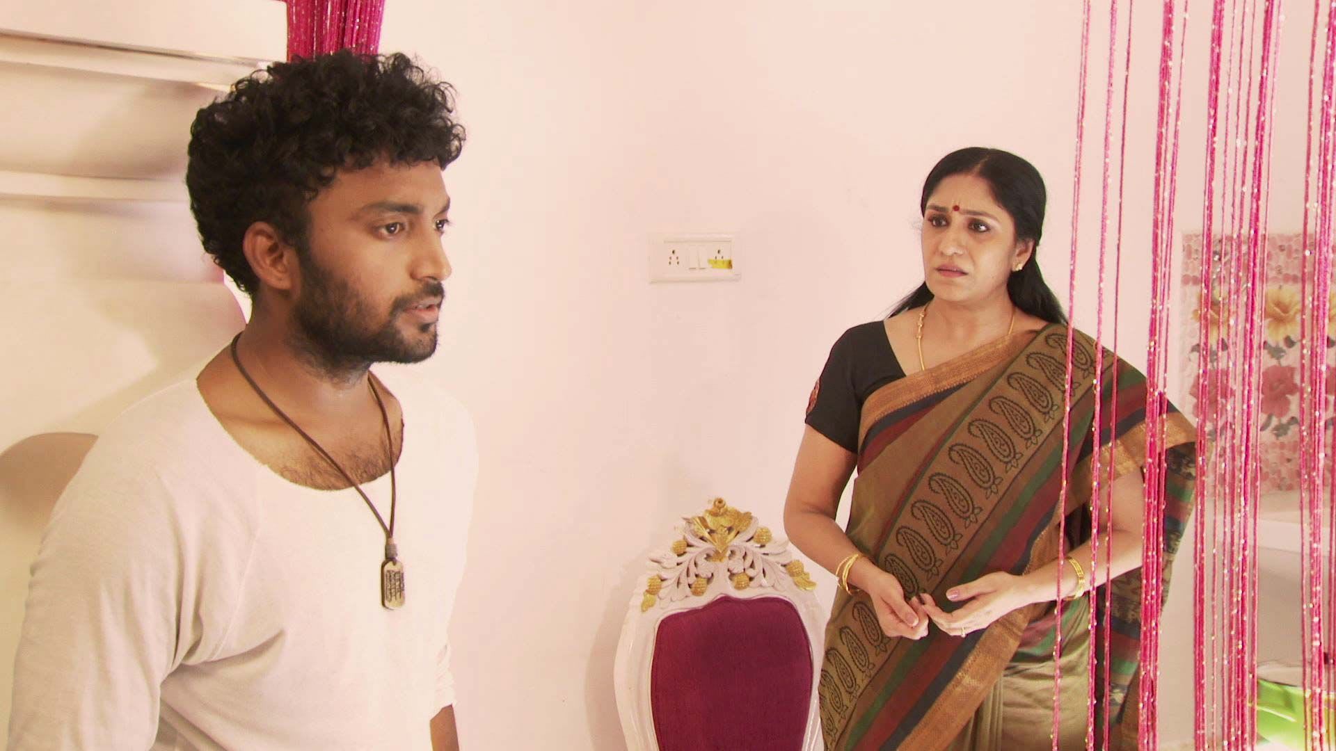 Watch Vikram Confides In His Mother Online