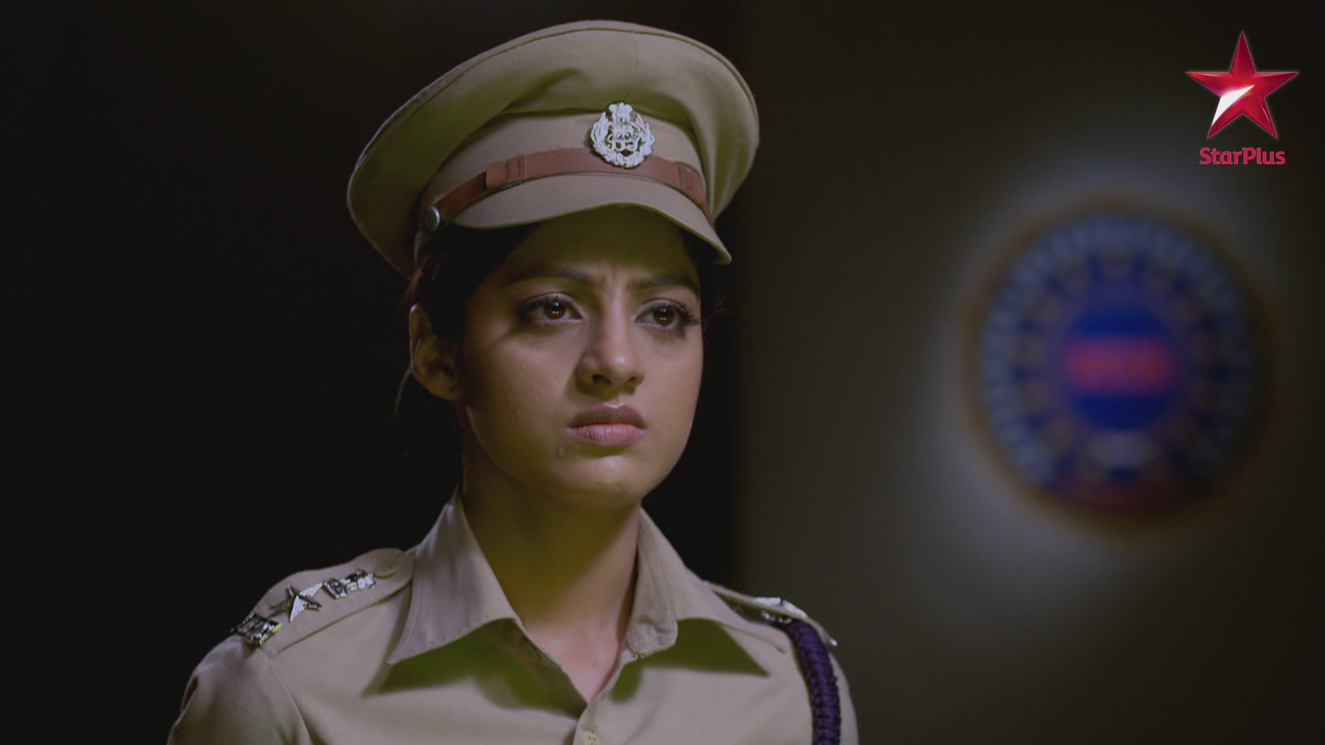 Watch Diya Aur Baati Hum S22 Episode 9 on JioHotstar