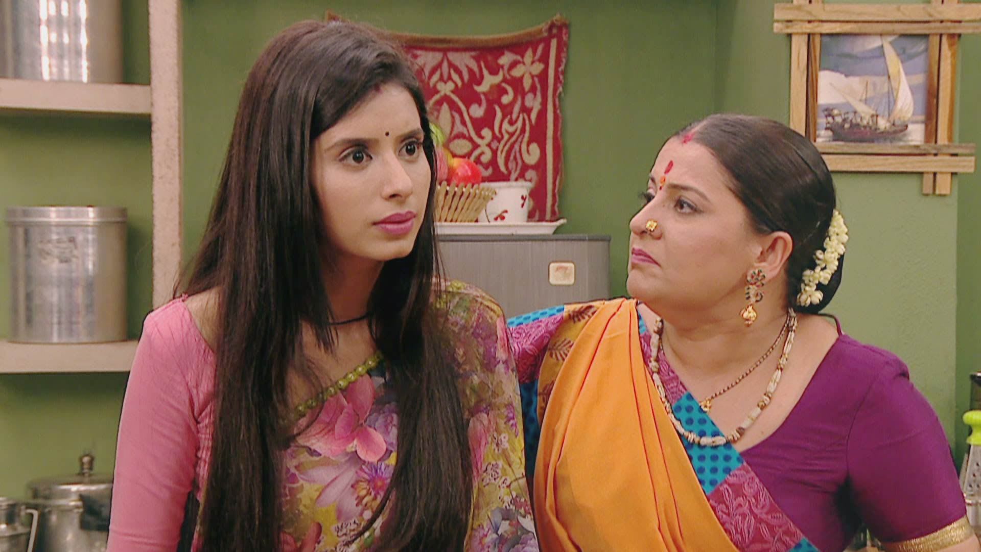 Watch Mere Angne Mein S12 Episode 19 on JioHotstar