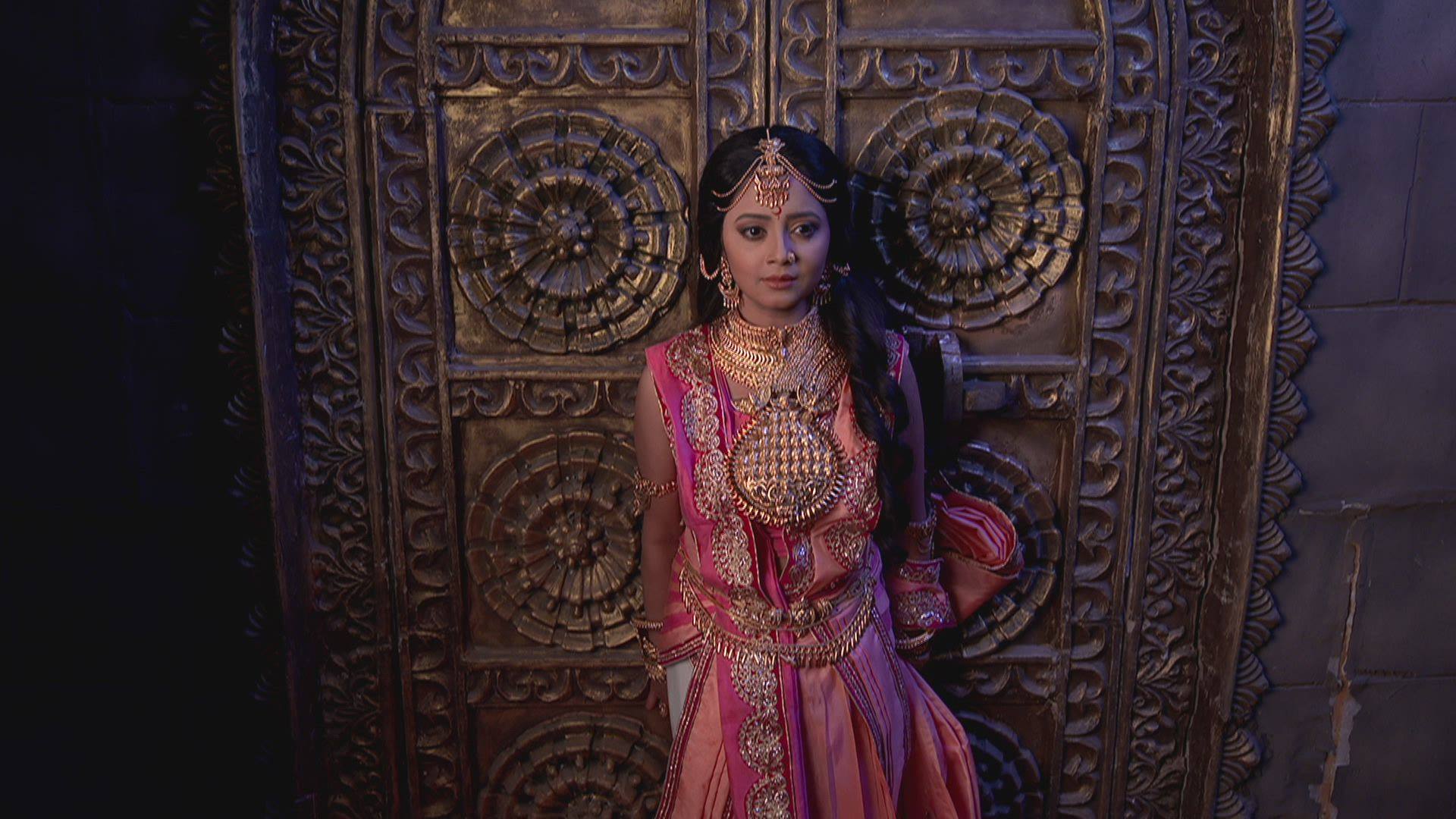 Watch Souraja Visits Dhiratna Online