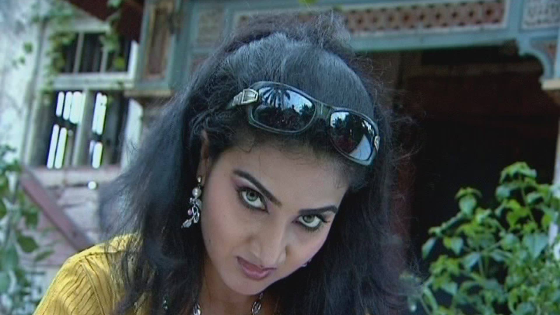 Watch halo-kuttichathan All Episodes | Watcho