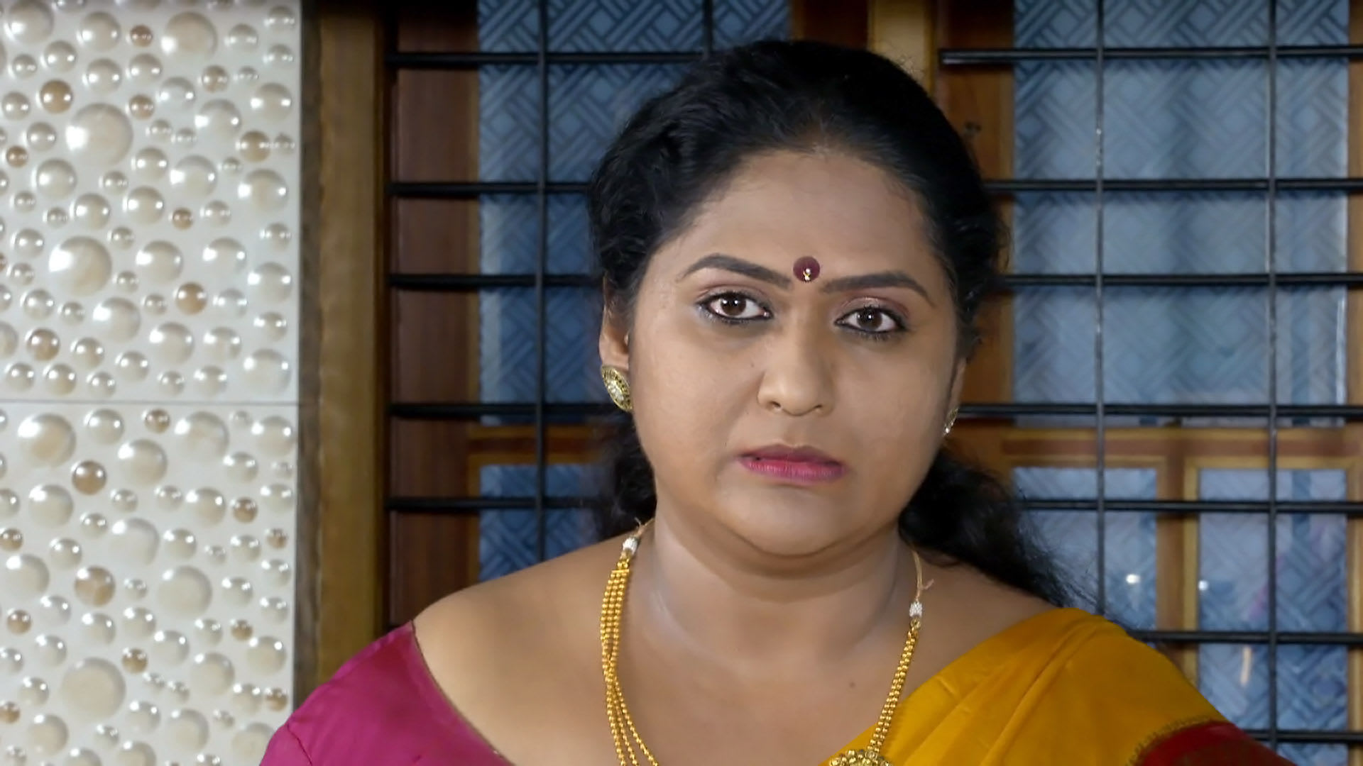 Watch Karuthamuthu S27 Episode 95 on JioHotstar