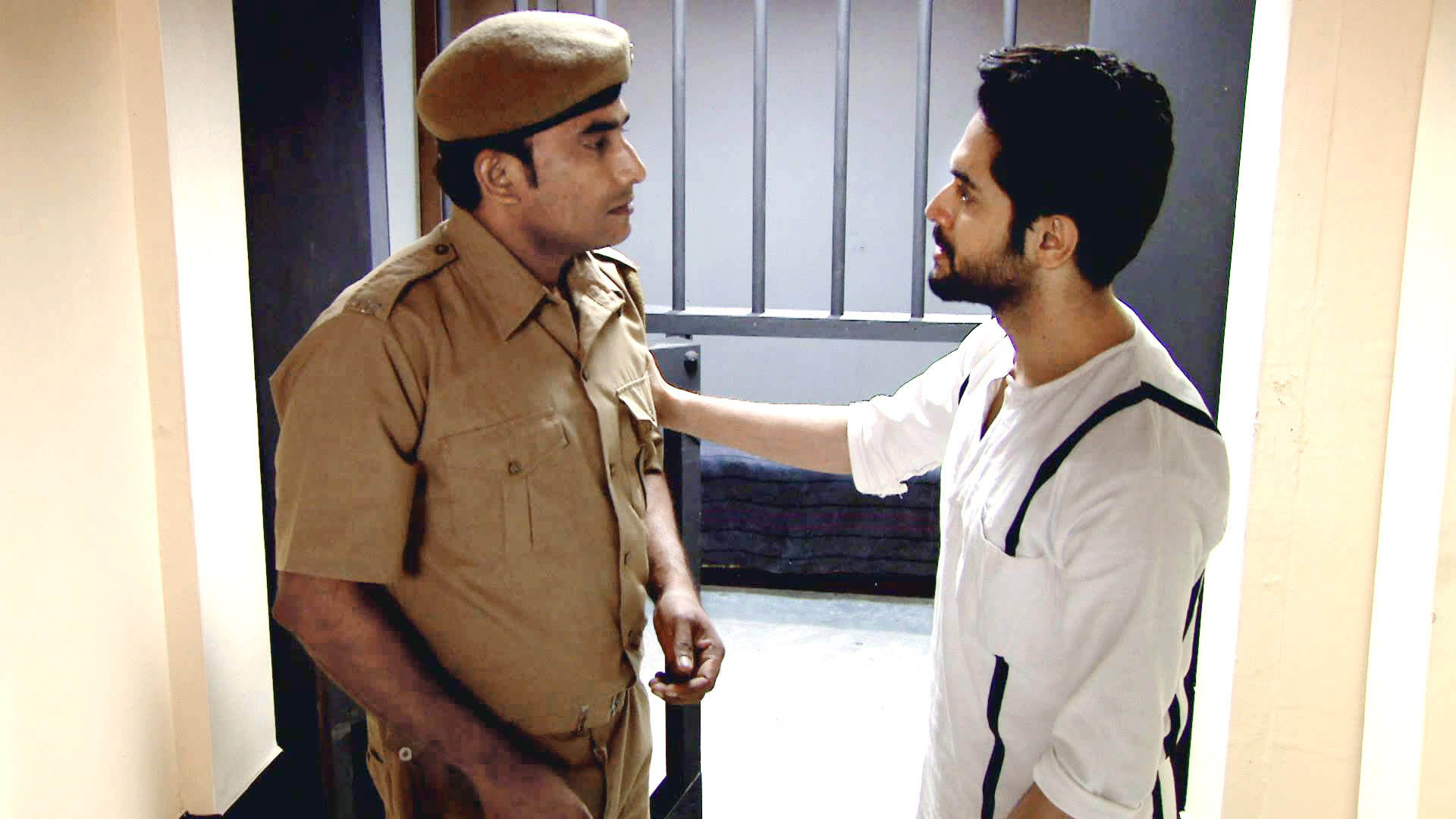 Watch Ichche Nodee Episode 37 on JioHotstar