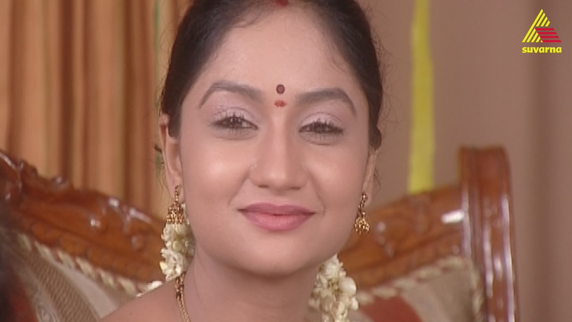 Watch Amruthavarshini - 2012 Episode 49 on JioHotstar