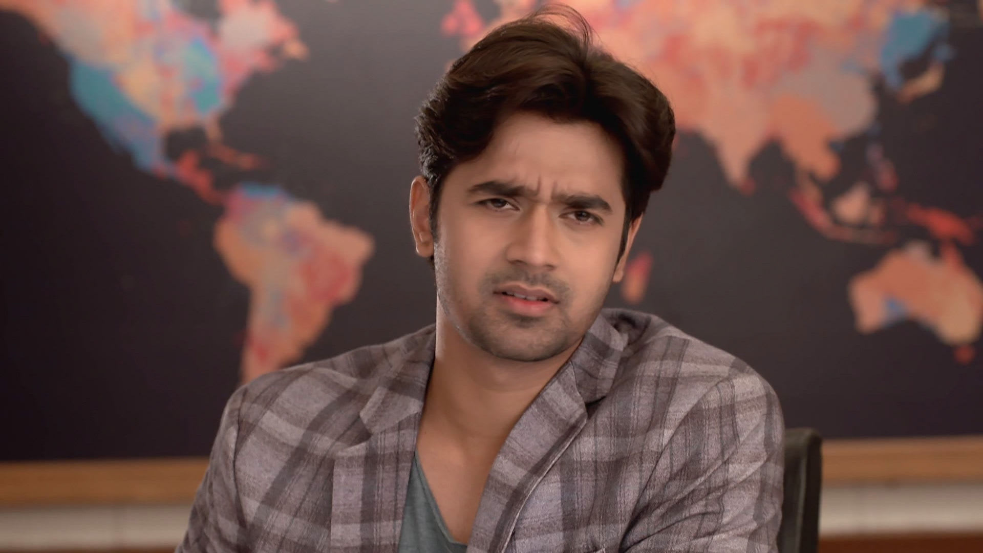 Watch Vikram Issues a Memo to Madhura Online