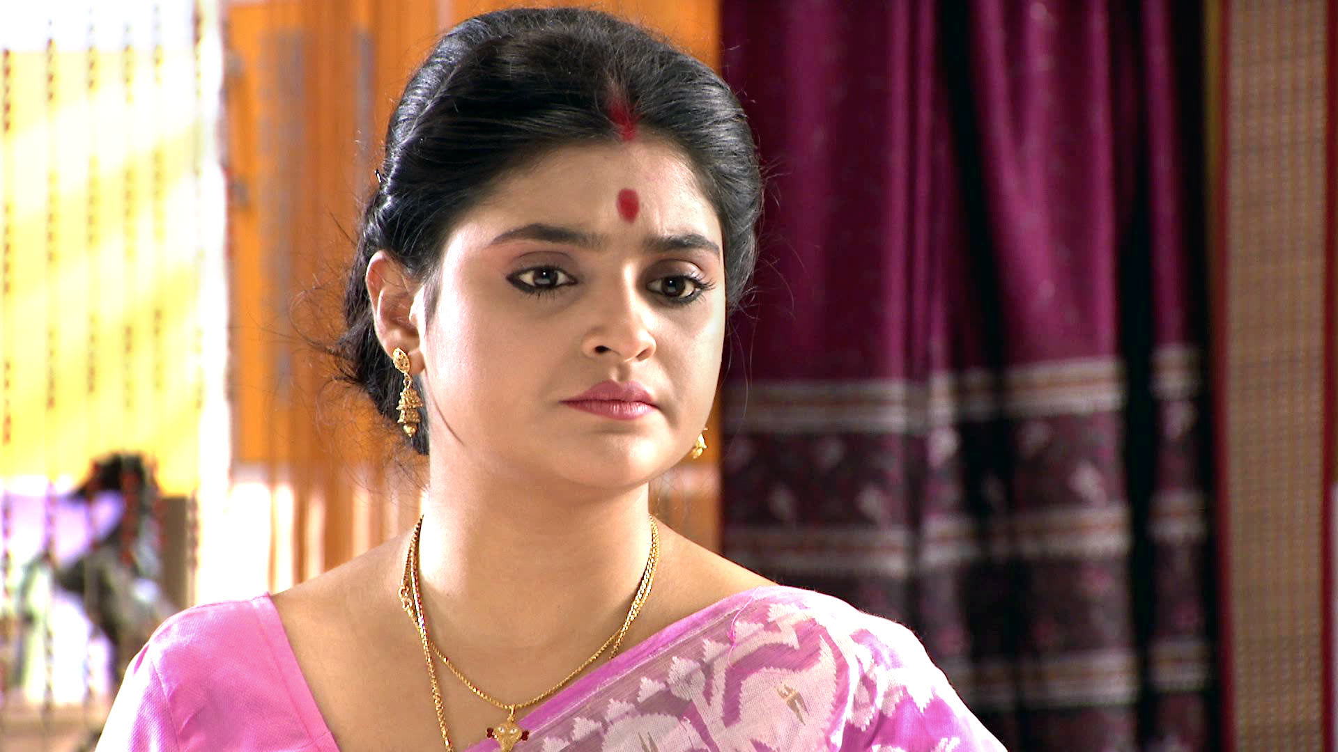 Watch Ichche Nodee S15 Episode 45 on JioHotstar