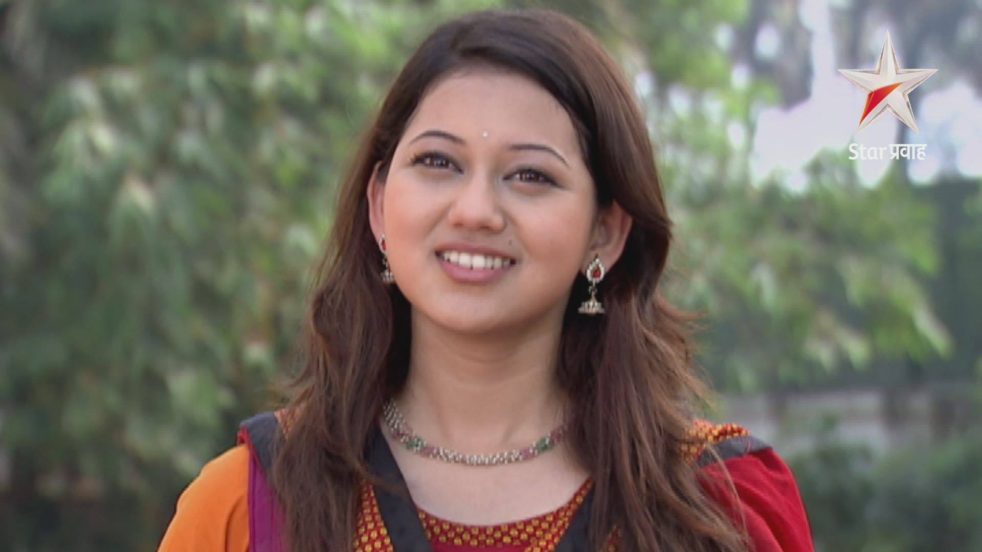 Watch Ambat Goad S1 Episode 8 on JioHotstar