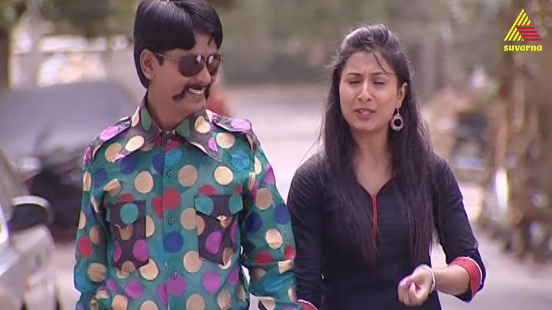 Watch Meera meets Murari Online