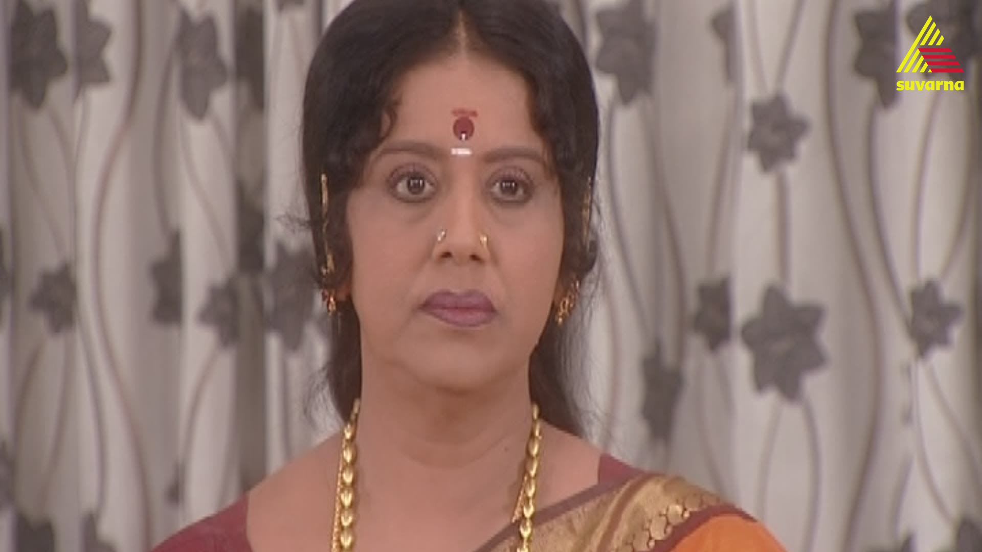 Watch Amruthavarshini - 2012 S12 Episode 27 on JioHotstar