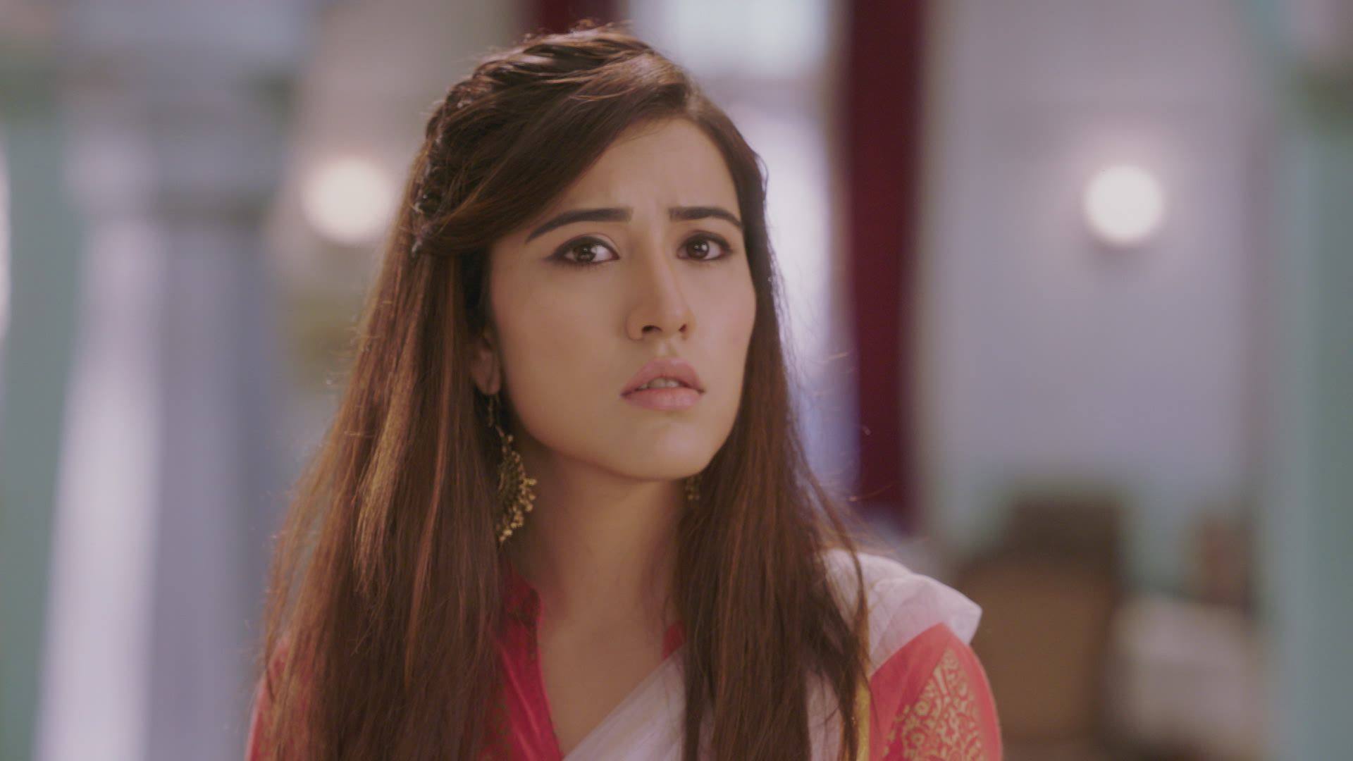 Watch Mariam Khan - Reporting LIVE Episode 32 on JioHotstar