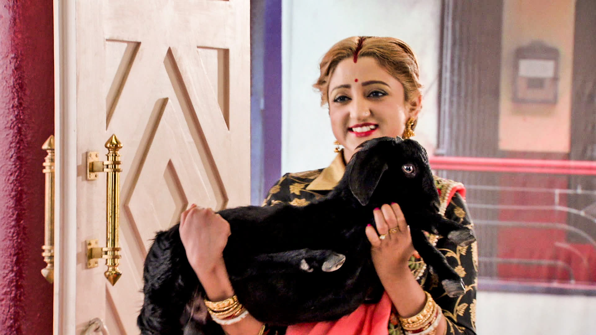 Watch Mem Bou S3 Episode 16 on JioHotstar