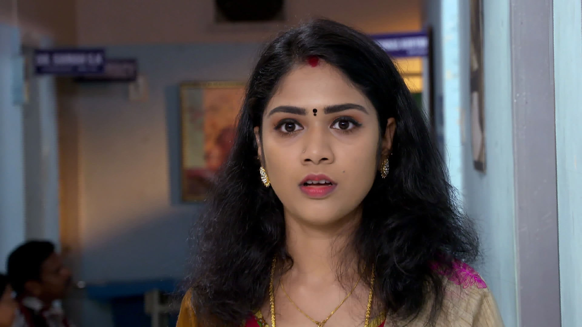Watch Karuthamuthu S27 Episode 106 on JioHotstar