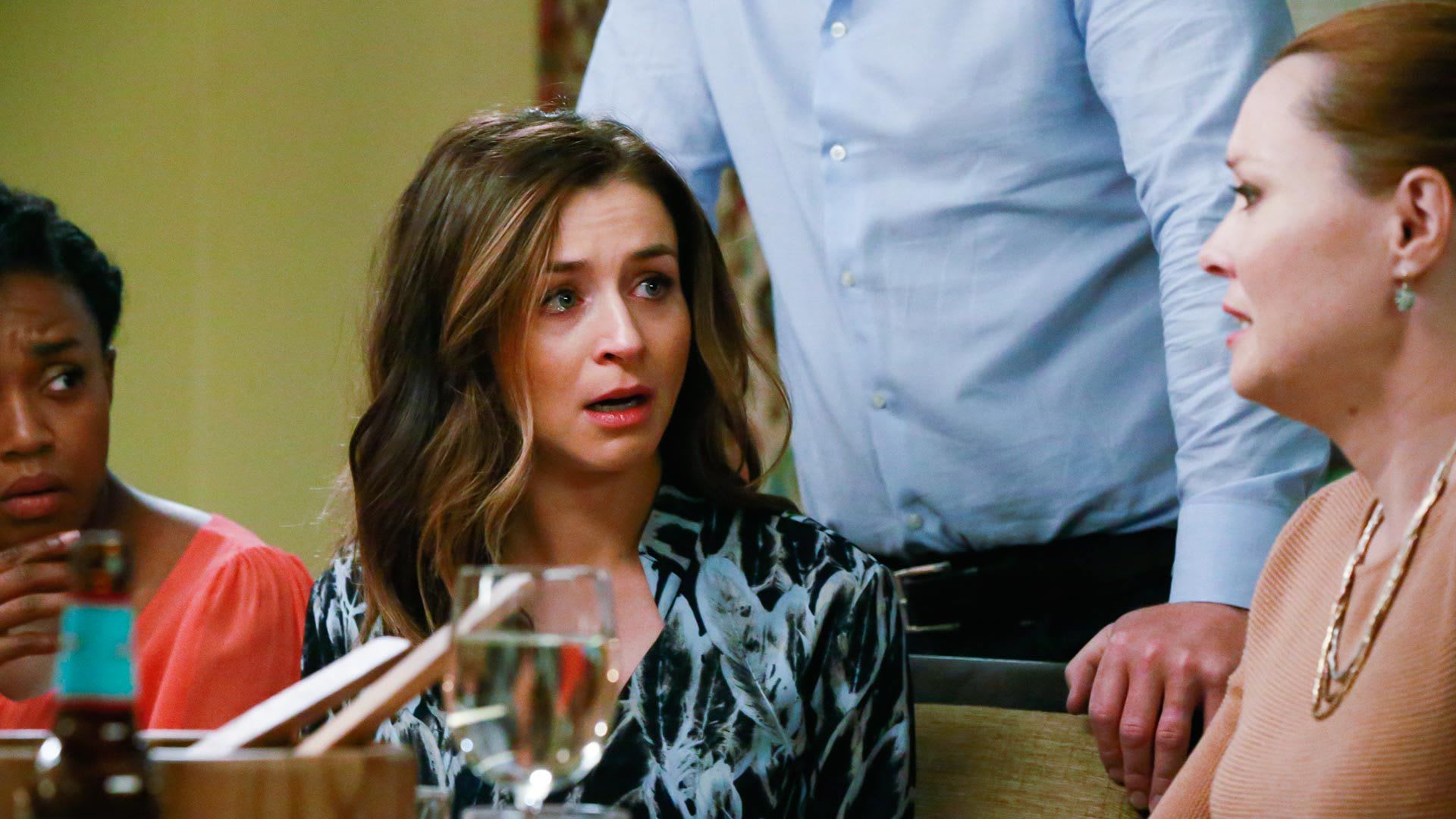 Nonton Guess Who's Coming to Dinner? Season 12 Episode 5 - Guess Who's ...