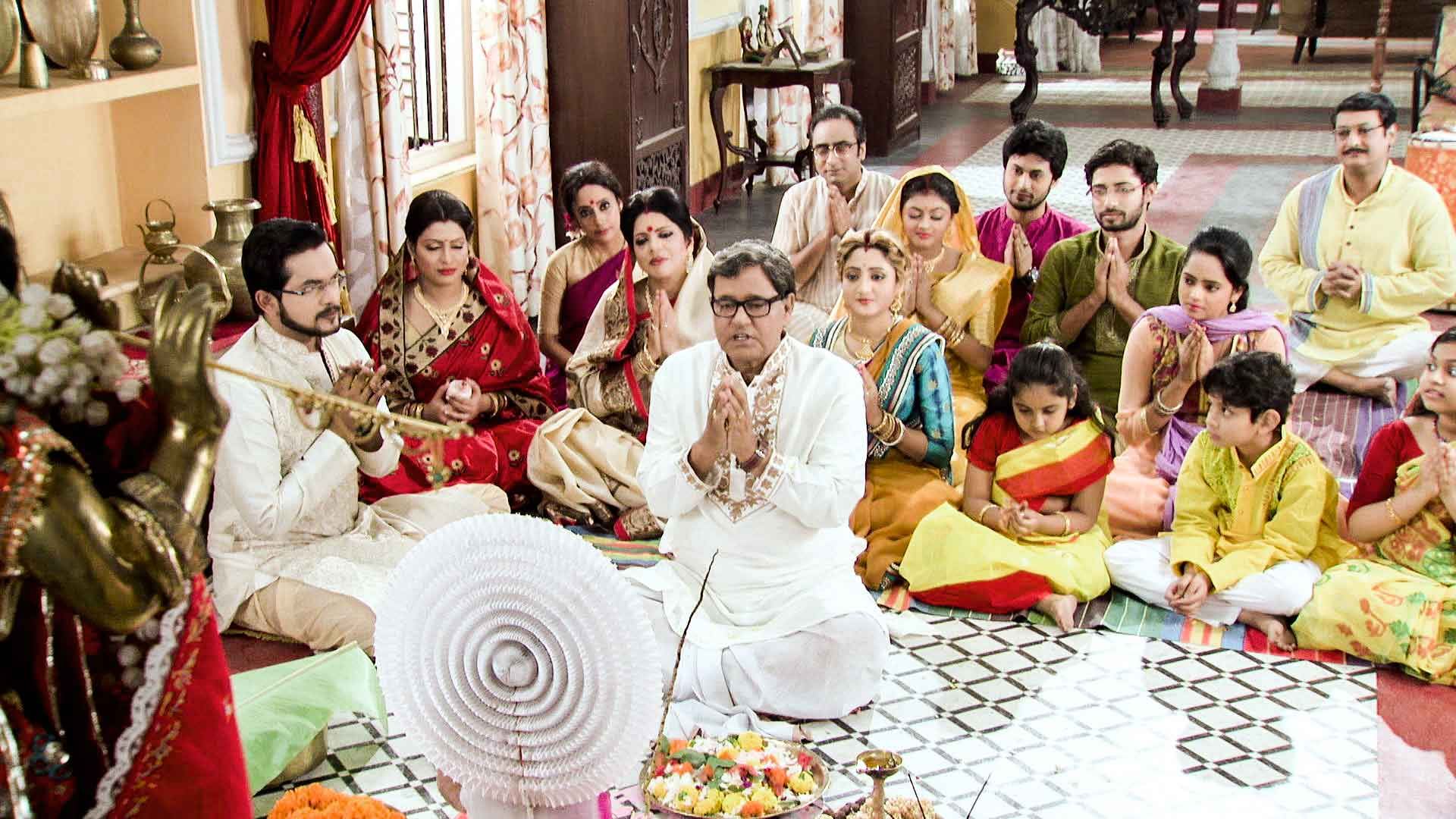 Watch Mem Bou S3 Episode 32 on JioHotstar