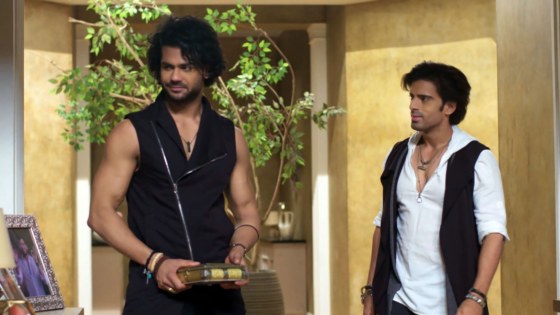 Watch kulfi-kumar-bajewala All Episodes | Watcho