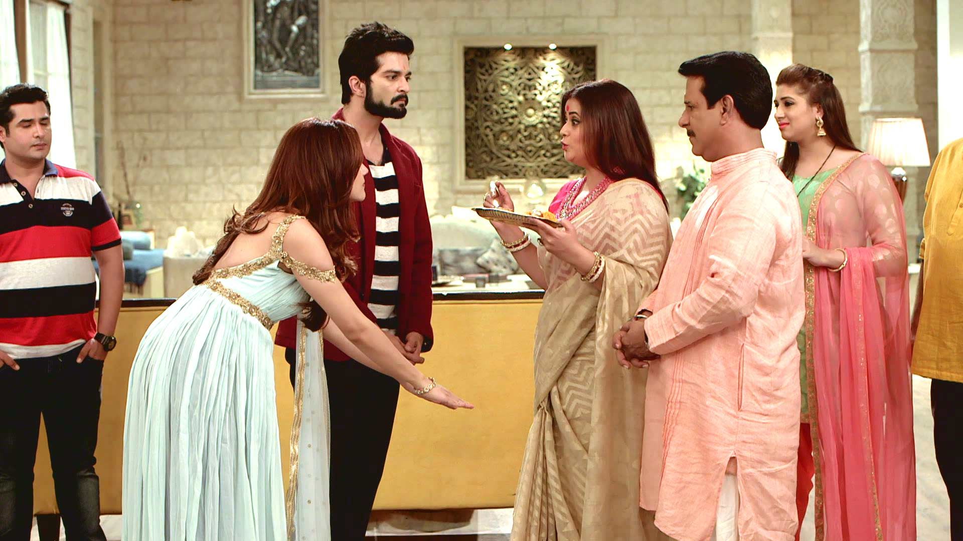 Watch Bahu Humari Rajni_Kant Episode 16 on JioHotstar