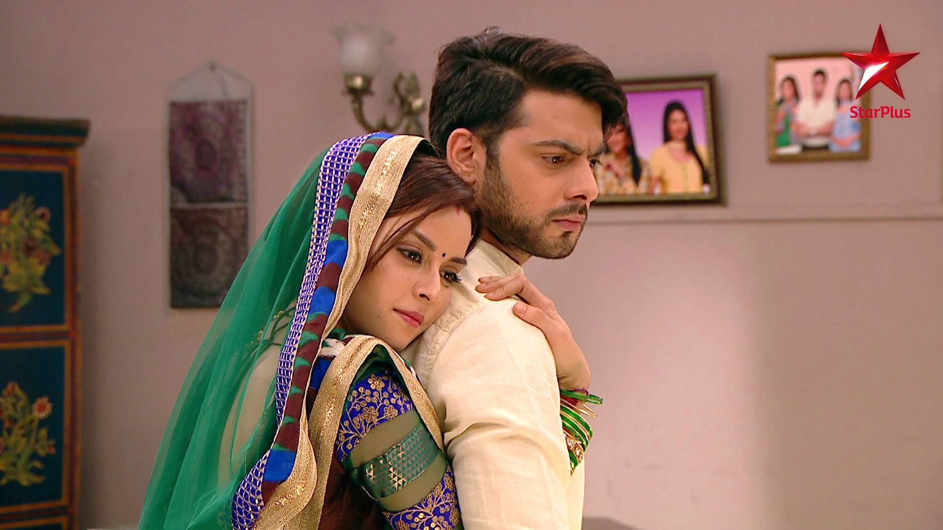 Watch Mere Angne Mein Episode 72 on JioHotstar