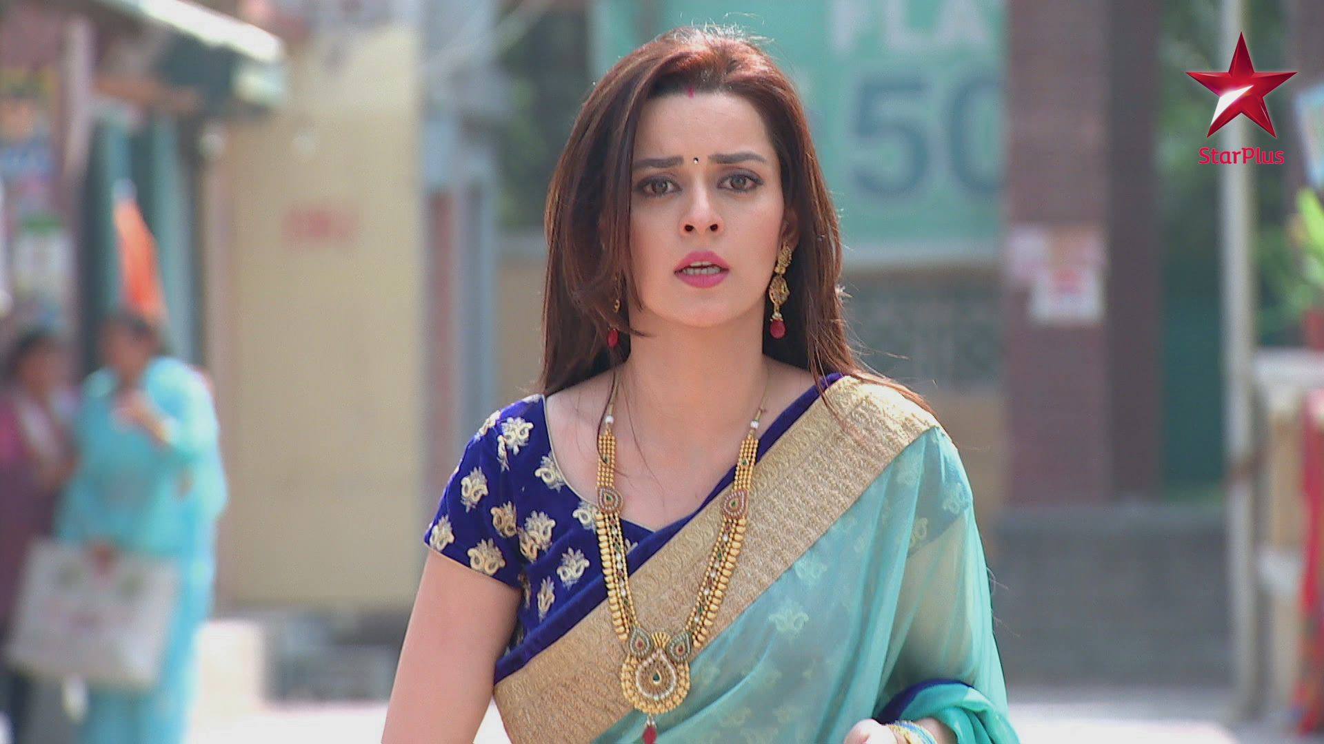 Watch Mere Angne Mein S7 Episode 18 on JioHotstar