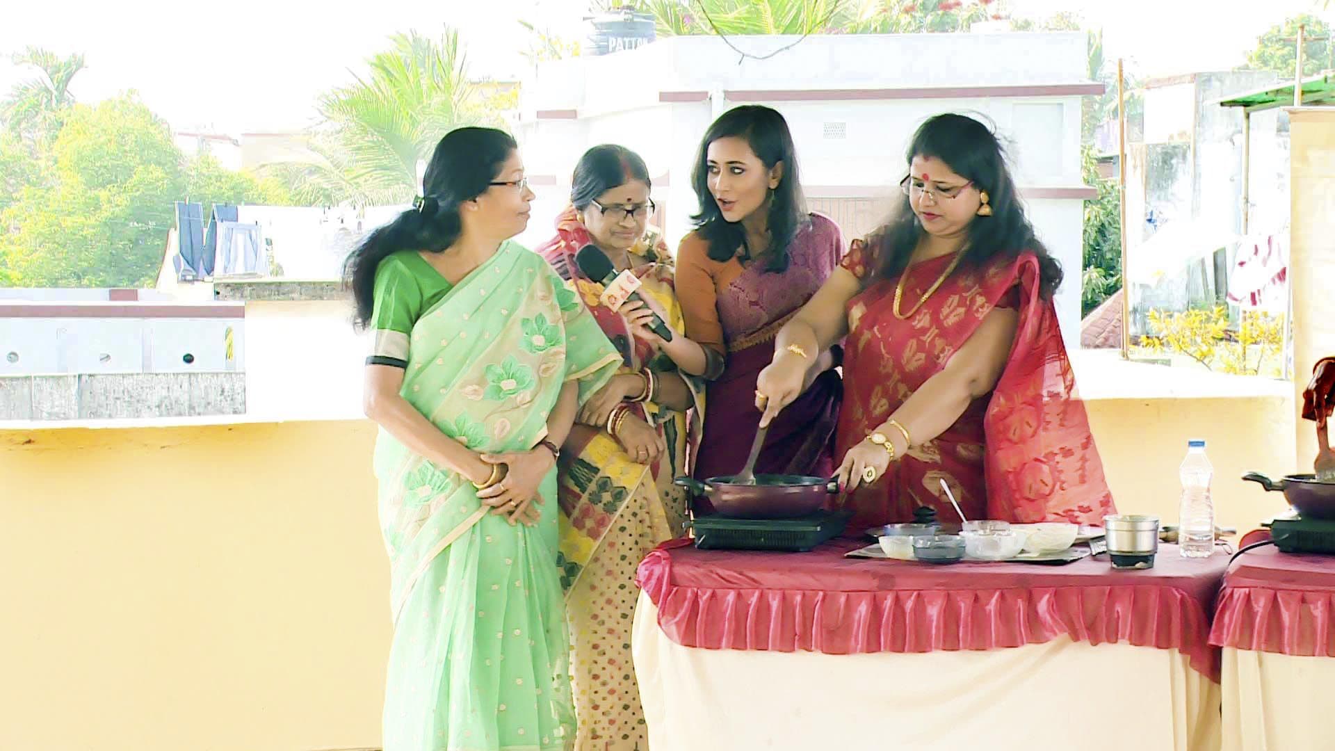 Watch Priyo Bandhabi S1 Episode 33 on JioHotstar