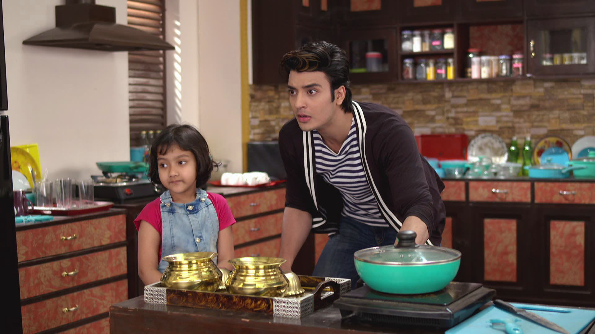 Watch Mayar Badhon S7 Episode 88 on JioHotstar