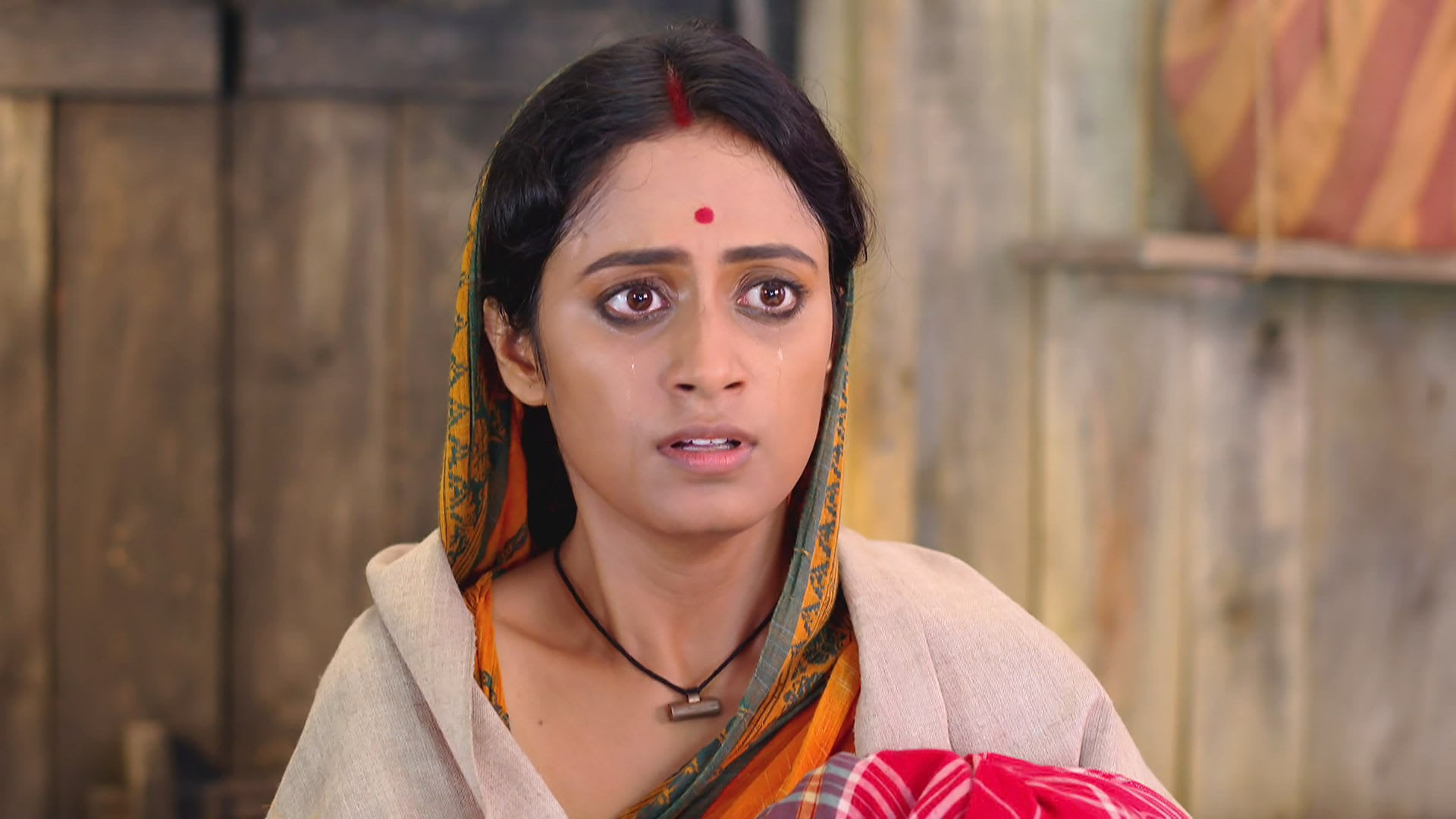 Watch Debi Choudhurani S1 Episode 1 on JioHotstar