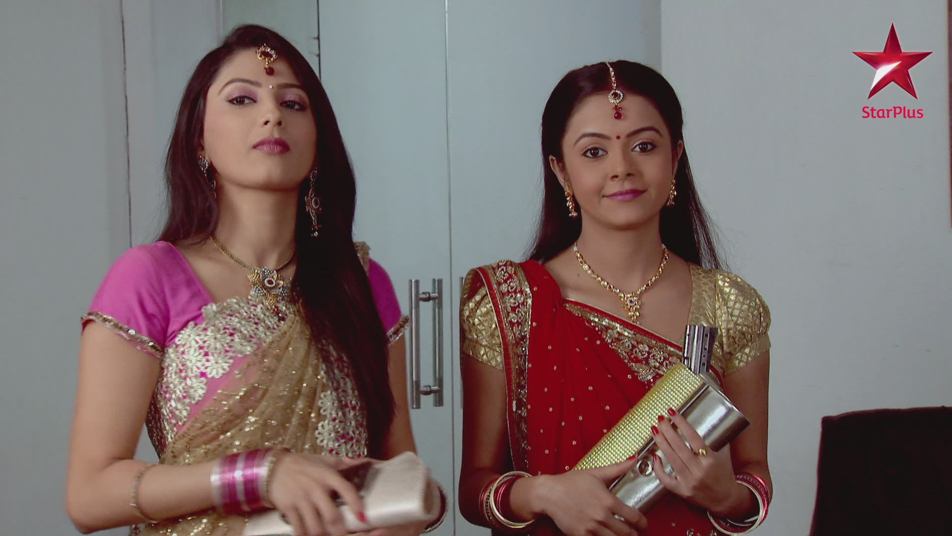 Watch Saath Nibhaana Saathiya 2 Episode 681 on JioHotstar