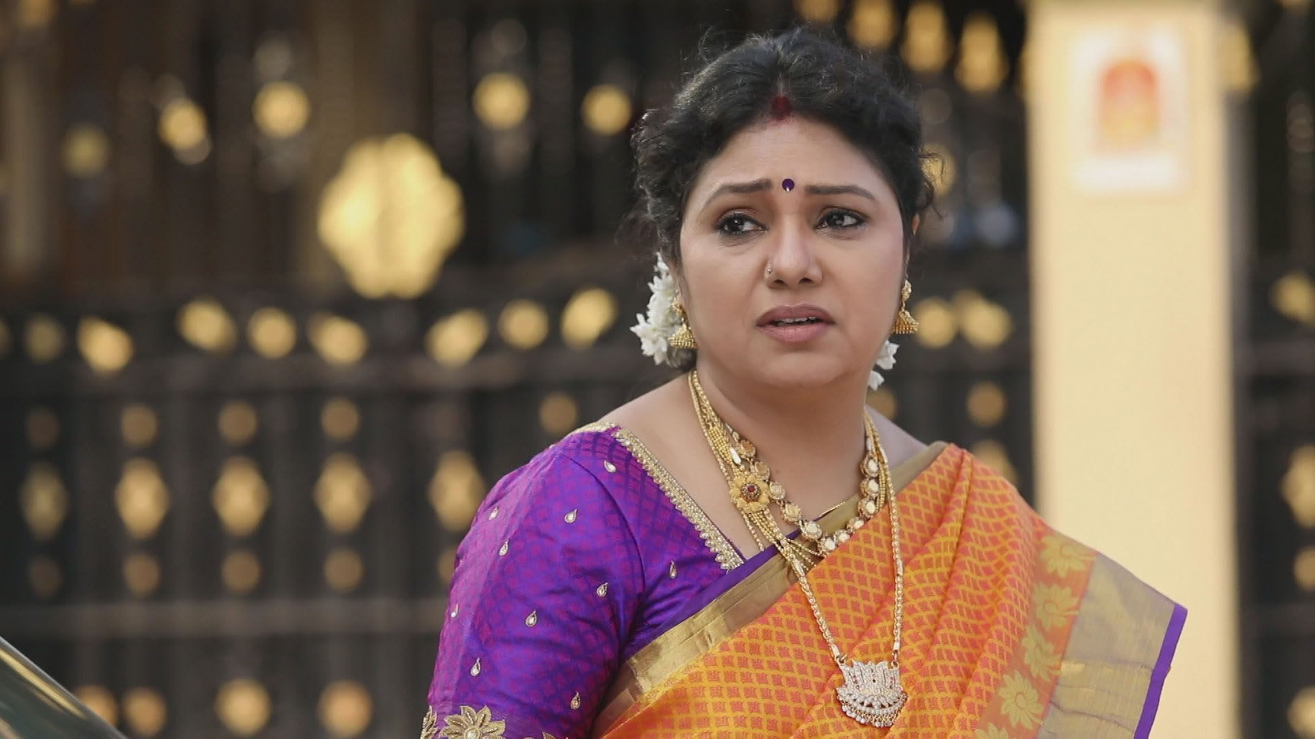 Watch Ponmagal Vanthaal S1 Episode 1 on JioHotstar