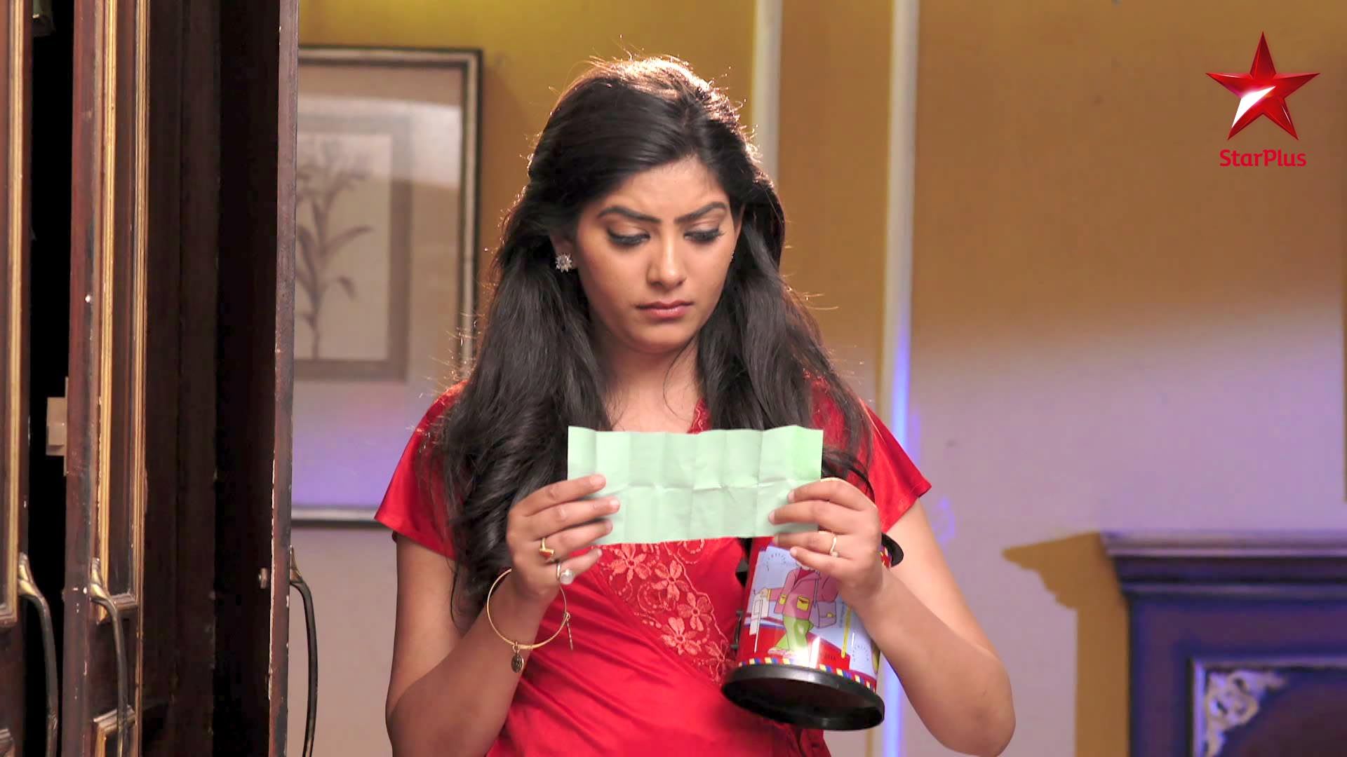 Watch suhani-si-ek-ladki only on Watcho
