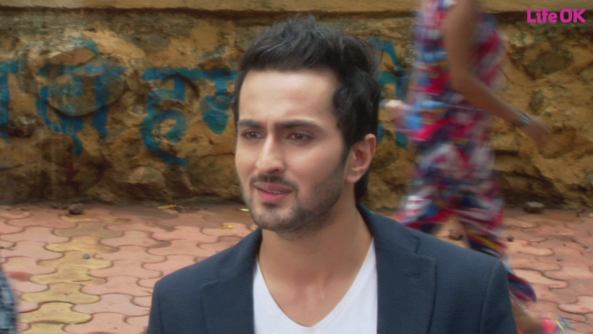 Stream Nikhil wants to meet his wife Season 13 Episode 13 – Nikhil ...