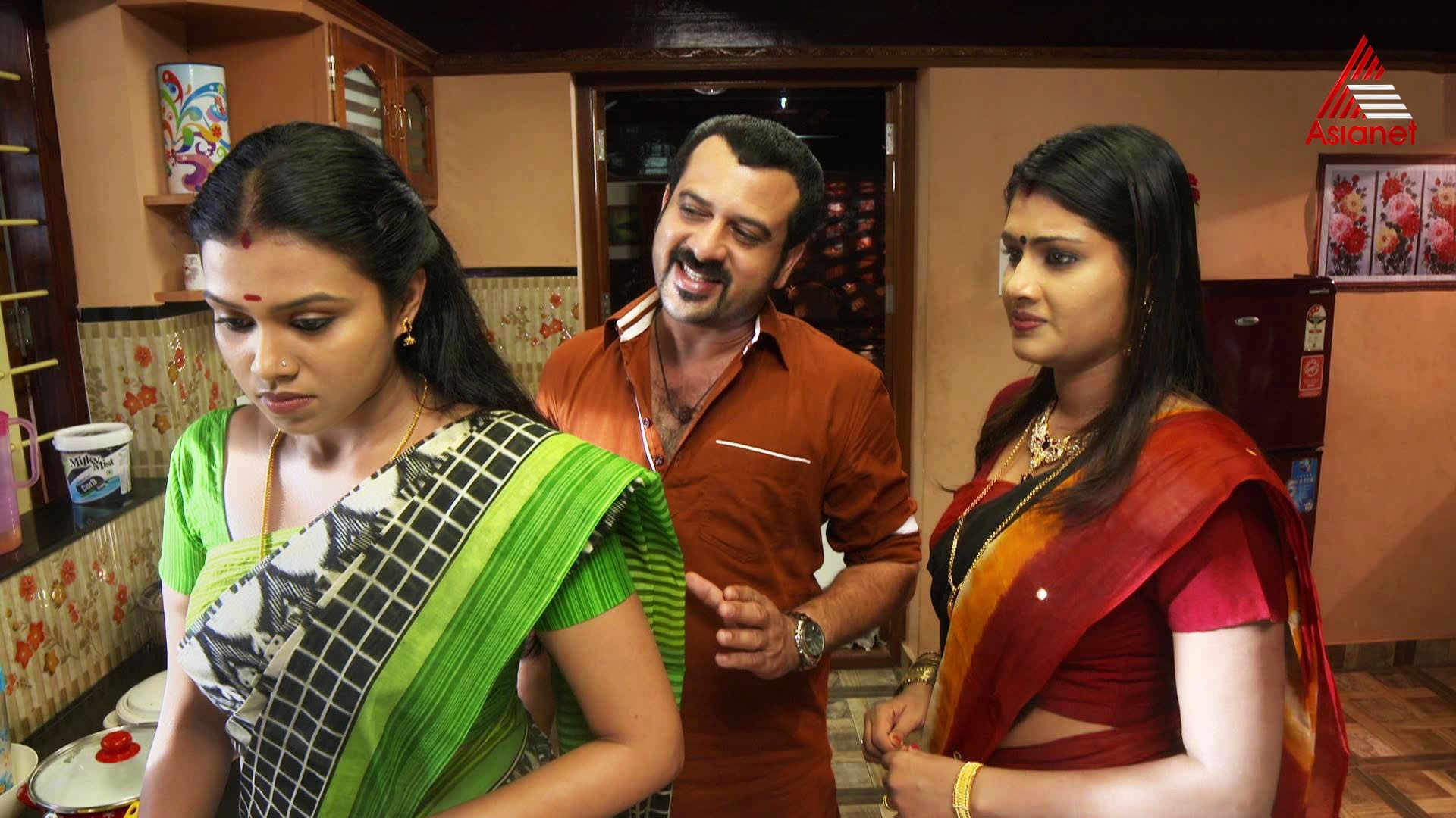 Watch Bharya S1 Episode 13 on JioHotstar