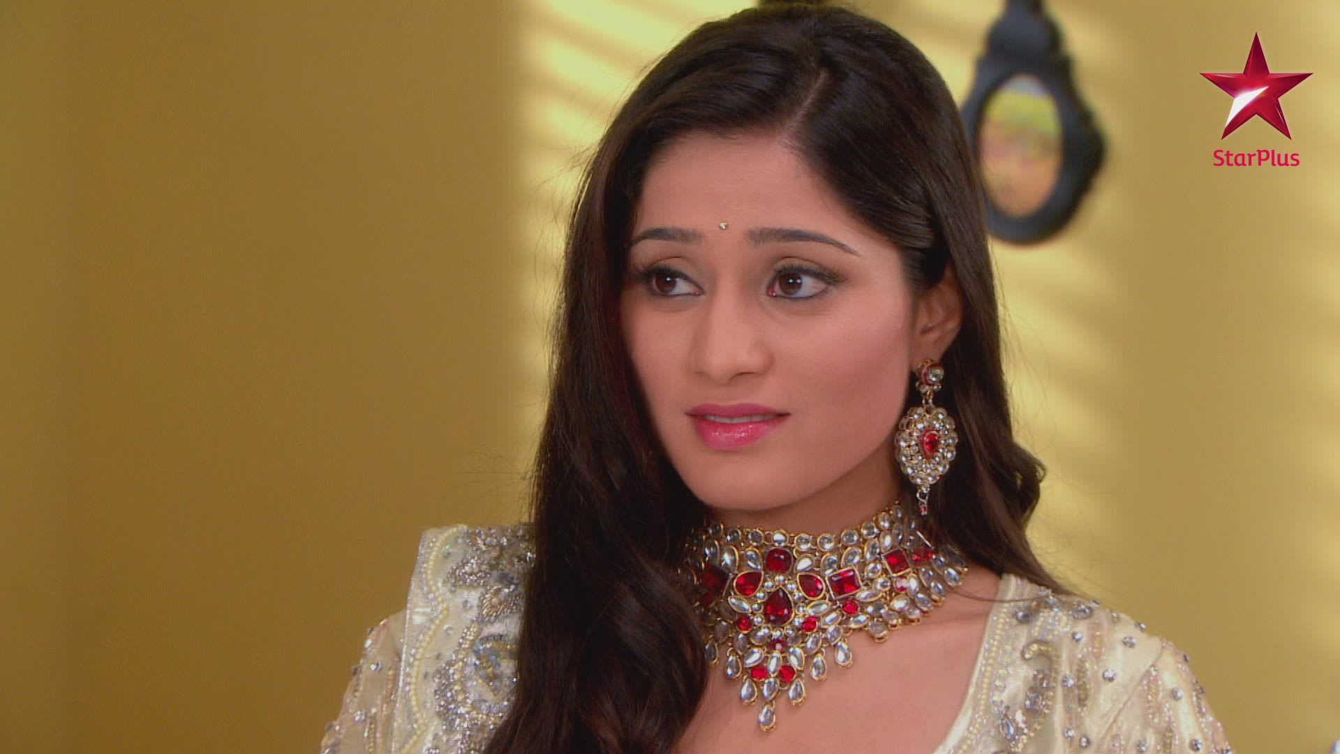 Watch NAVYA - Naye Dhadkan Naye Sawaal S6 Episode 32 on JioHotstar