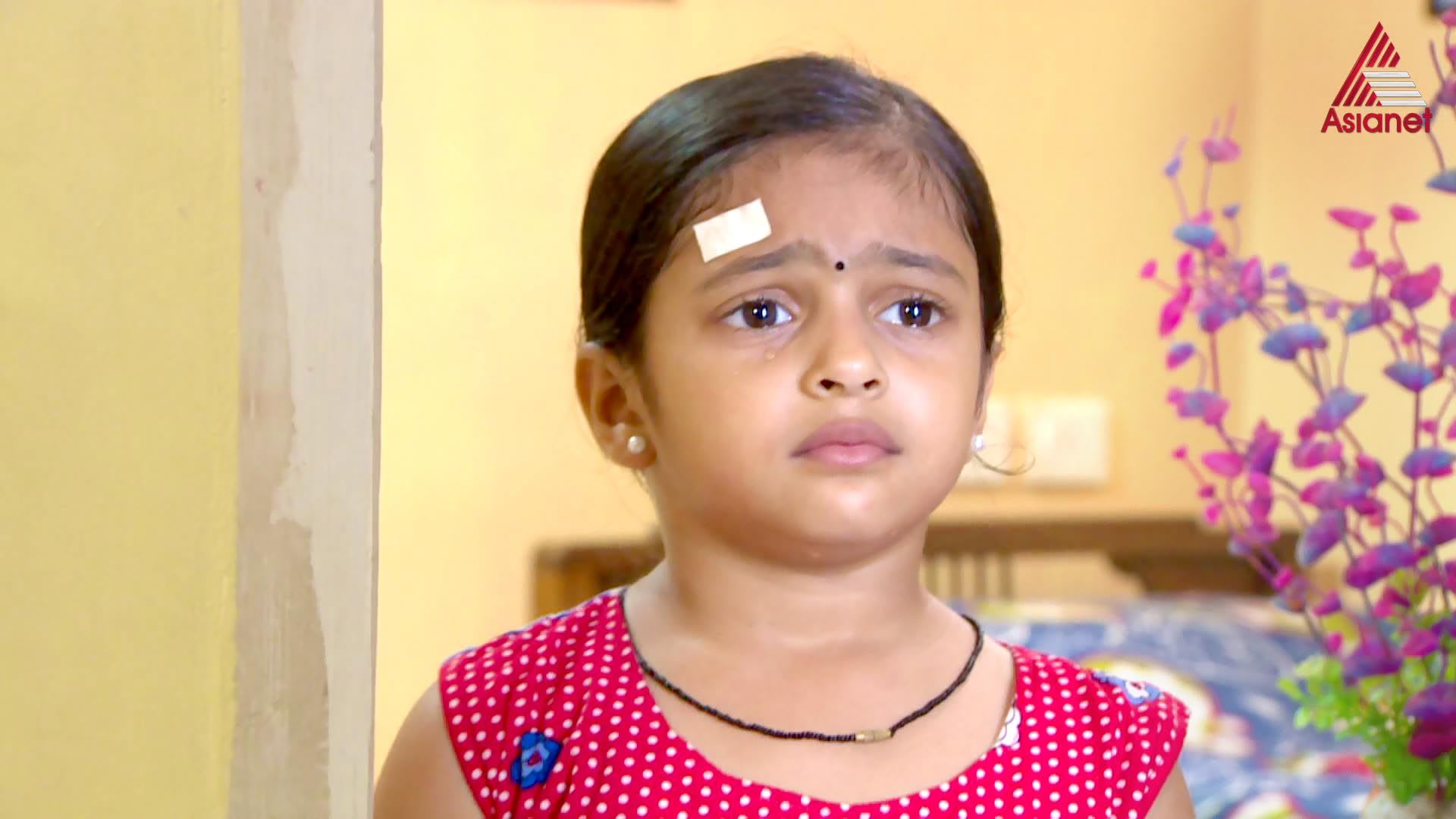 Watch Karuthamuthu S13 Episode 3 on Disney+ Hotstar