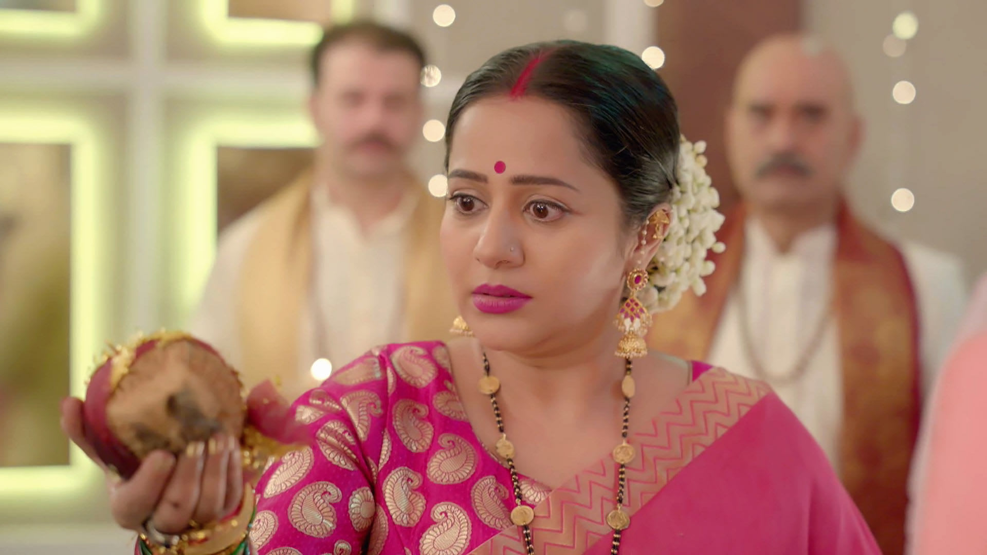 Watch Nazar Episode 2 on JioHotstar