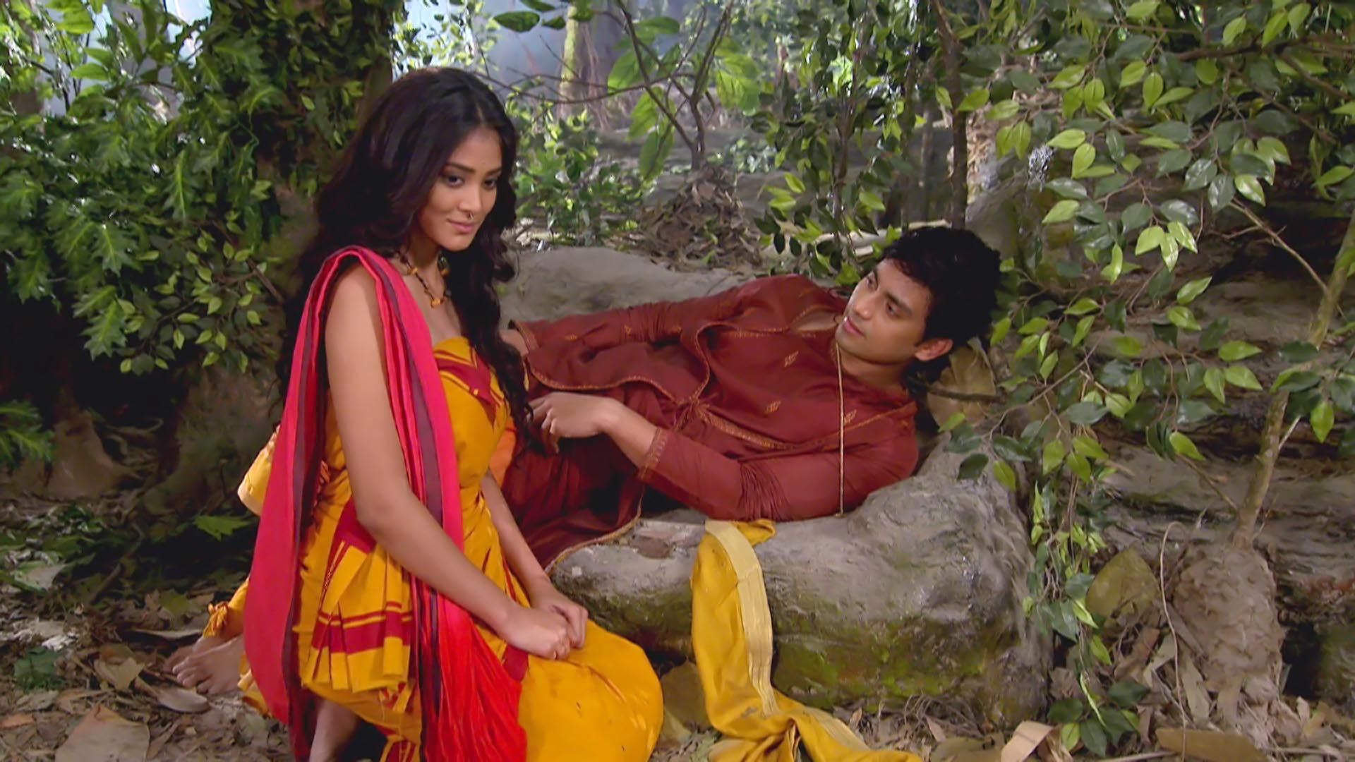 Watch Debi Choudhurani Episode 16 on JioHotstar