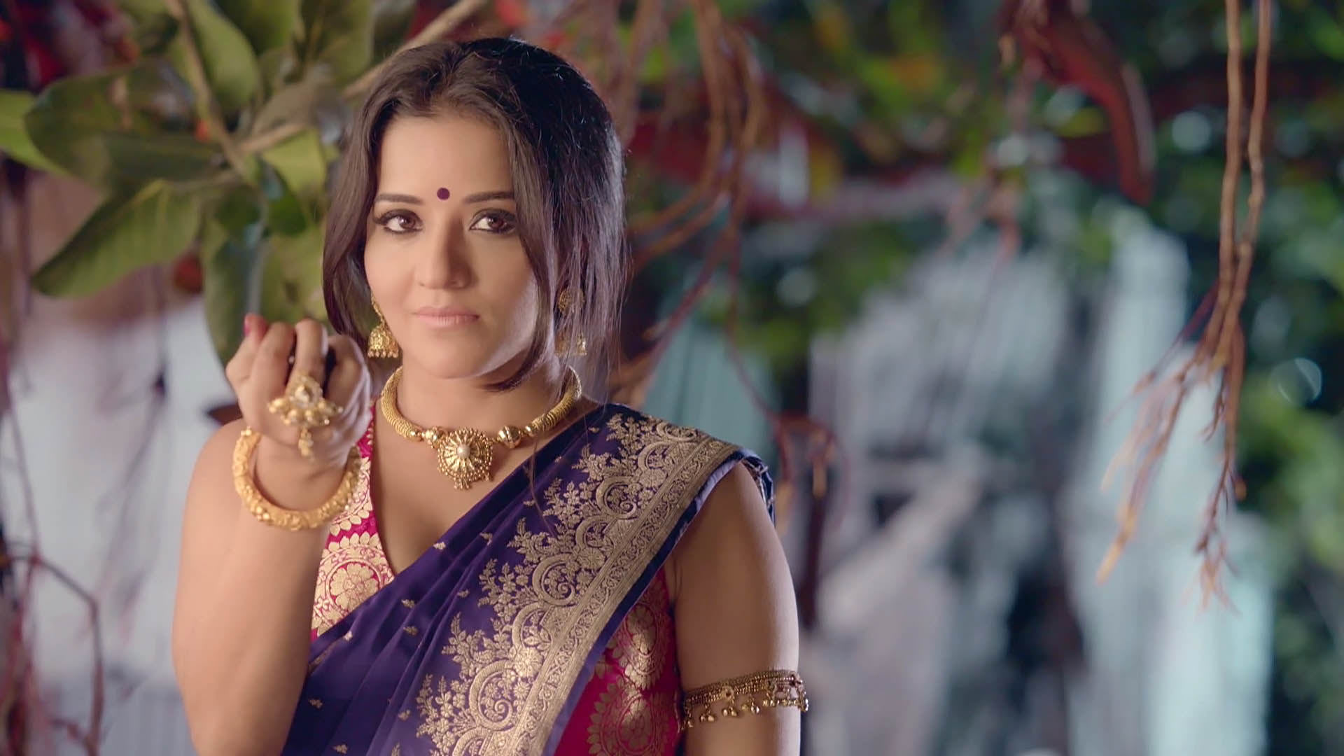 Watch Nazar S1 Episode 3 on JioHotstar