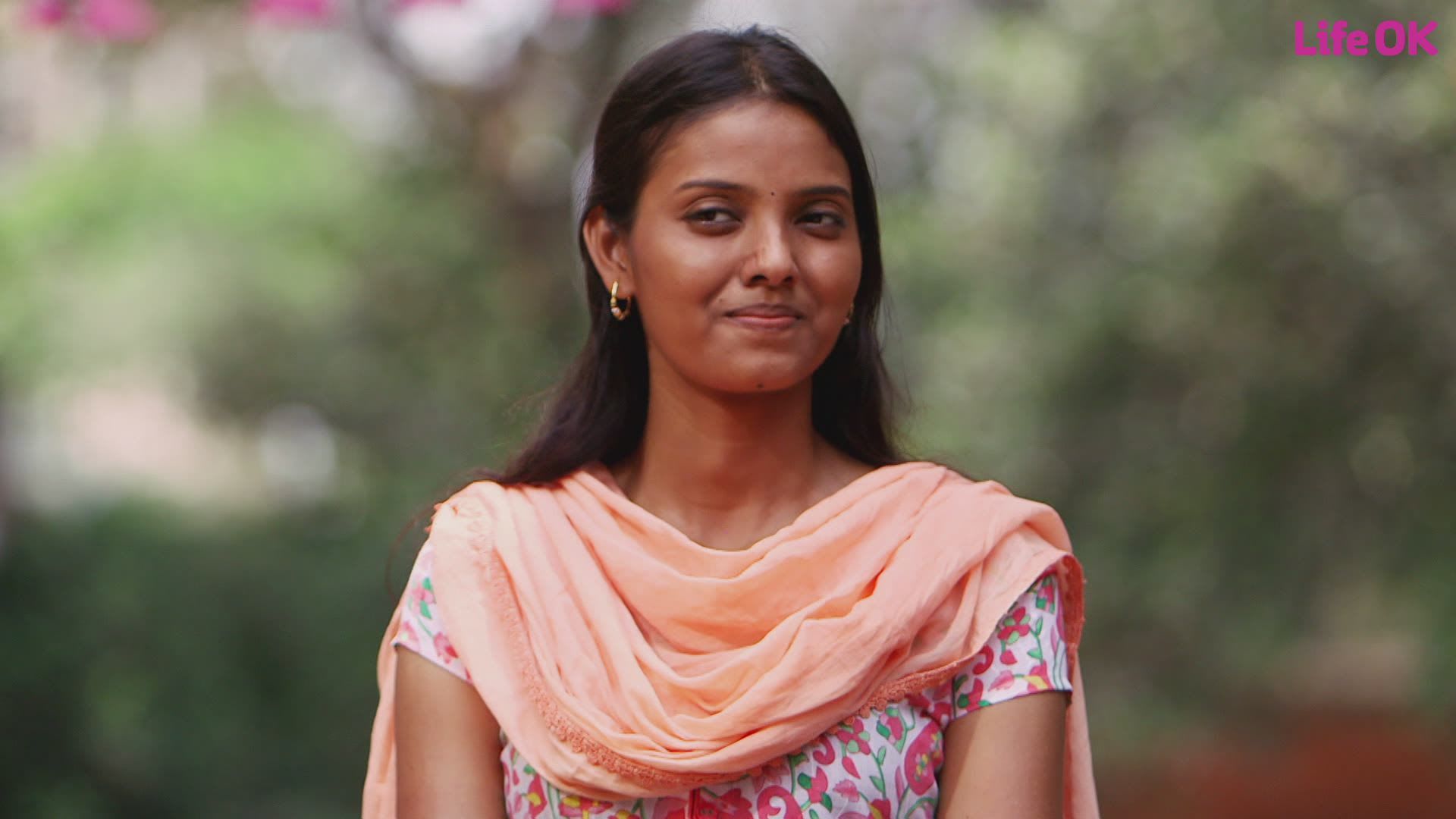 Stream A sister kills her sister Season 42 Episode 58 – A sister kills her sister on Hotstar