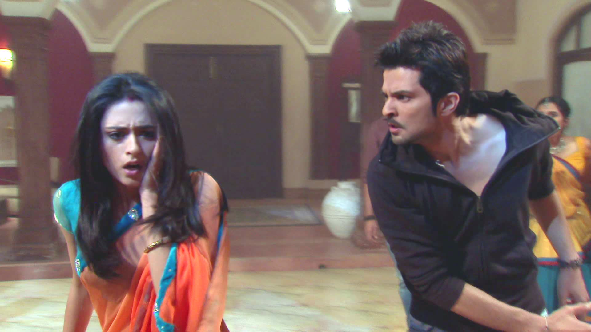 Watch Maryada...Lekin Kab Tak? Episode 3 on JioHotstar