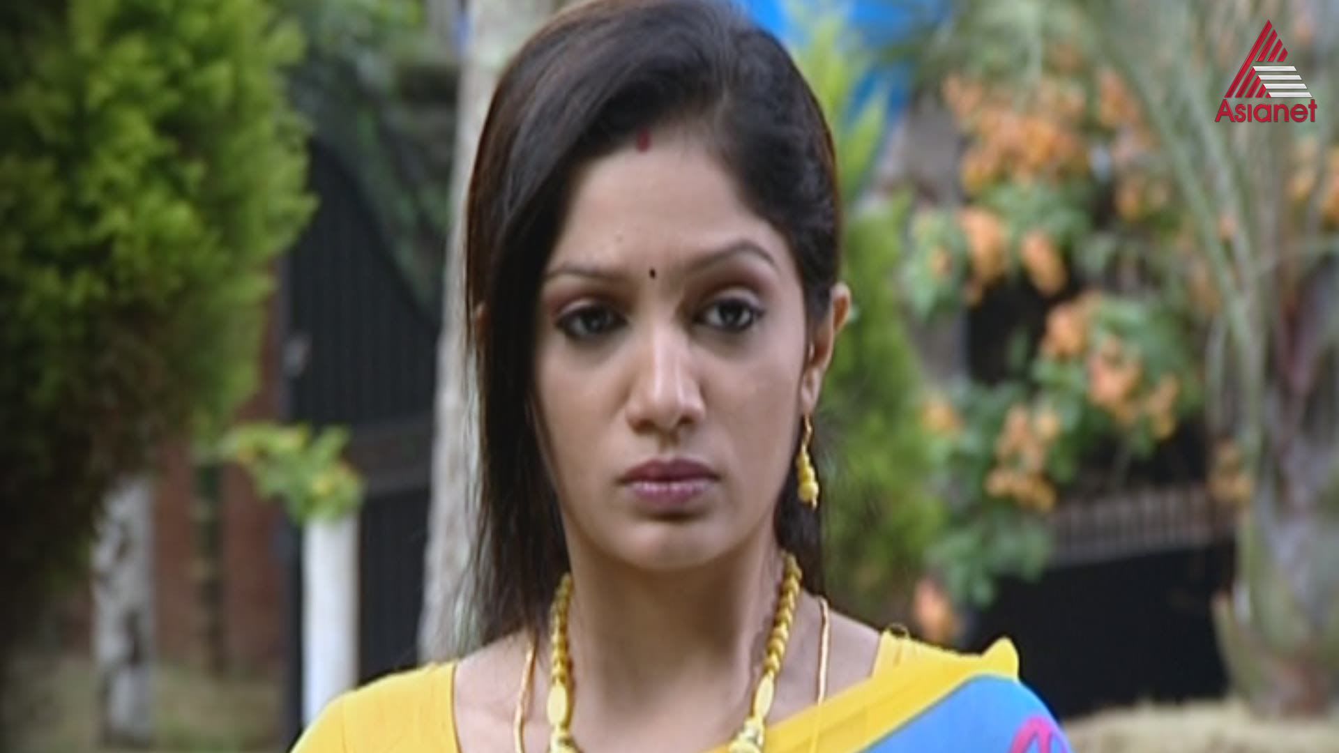 Watch Sthreedhanam S12 Episode 38 on JioHotstar