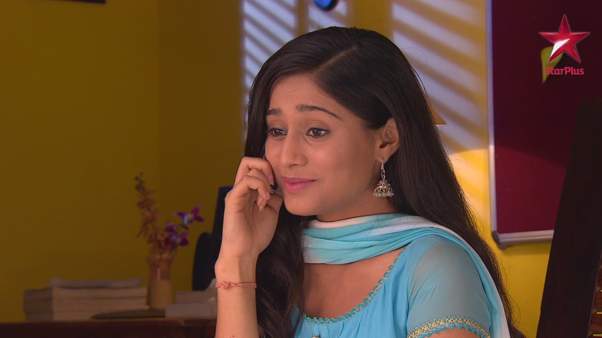 Watch NAVYA - Naye Dhadkan Naye Sawaal S3 Episode 8 on JioHotstar