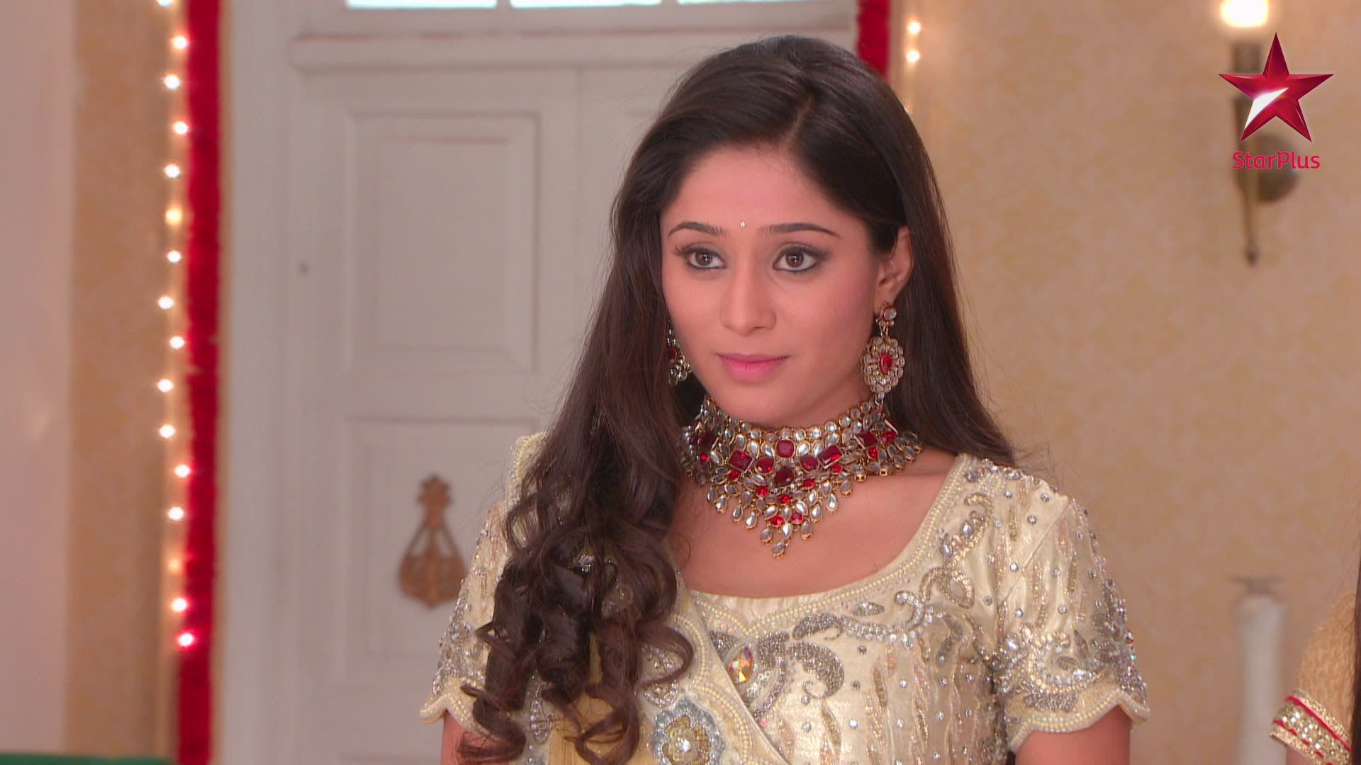 Watch NAVYA - Naye Dhadkan Naye Sawaal Episode 33 on JioHotstar