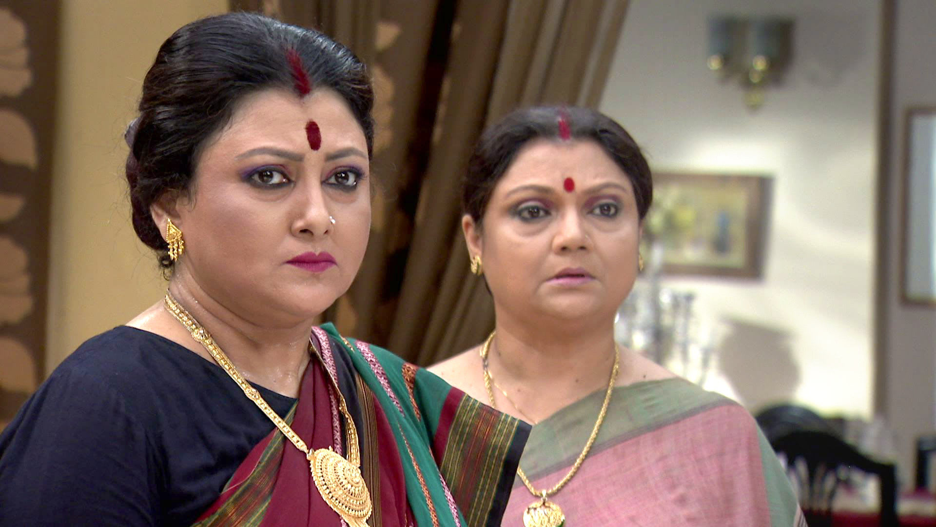 Watch Bodhuboron Episode 13 on JioHotstar
