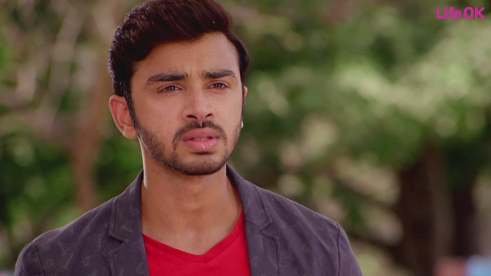 Watch LD attacks Abhishek Online