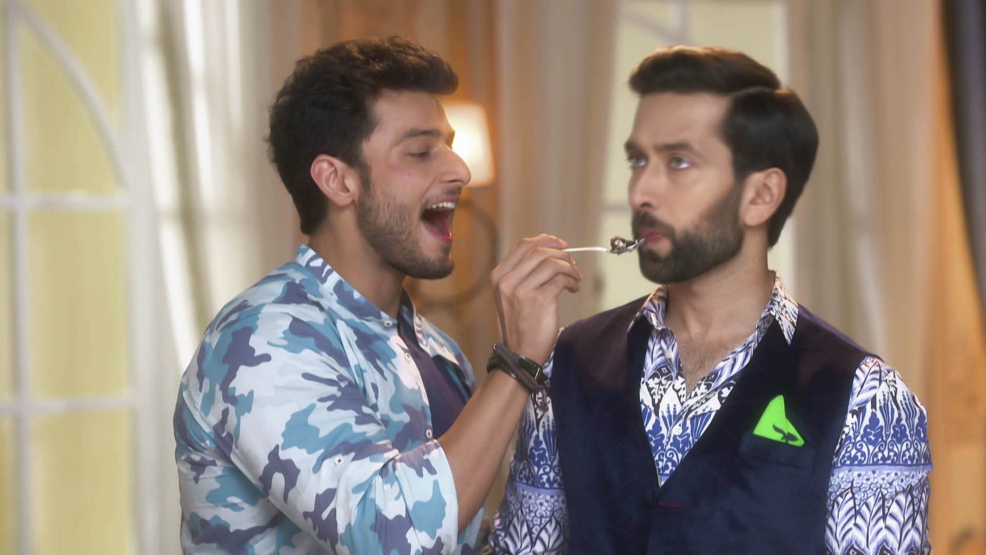 Watch priyamanasam All Episodes | Watcho