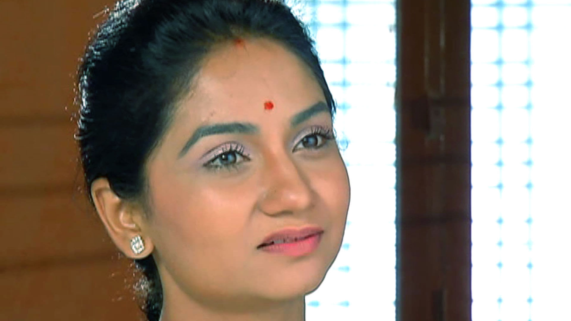 Watch Amruthavarshini - 2012 S37 Episode 31 on JioHotstar