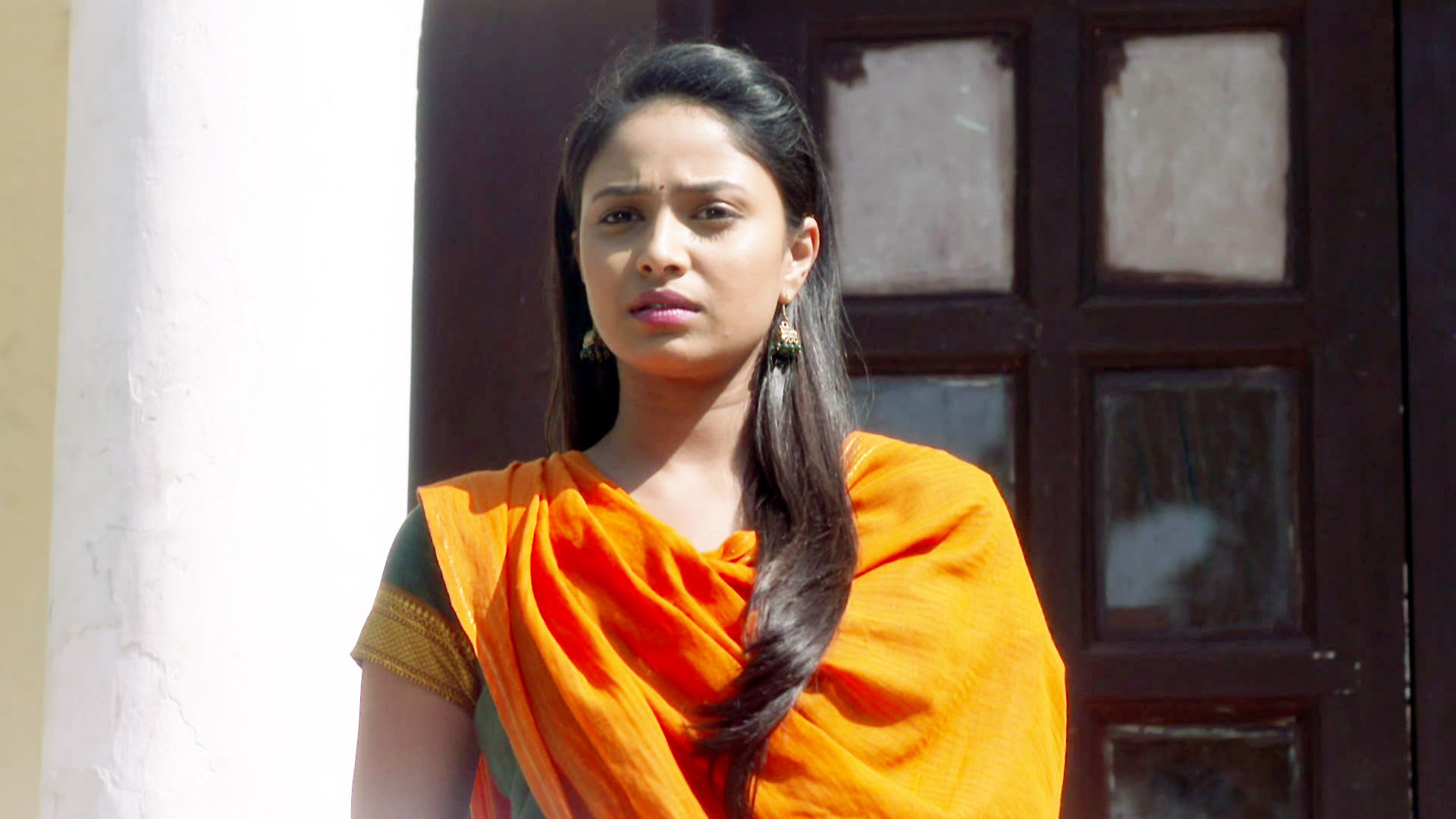 Watch Meera In Search Of Her Parents Online