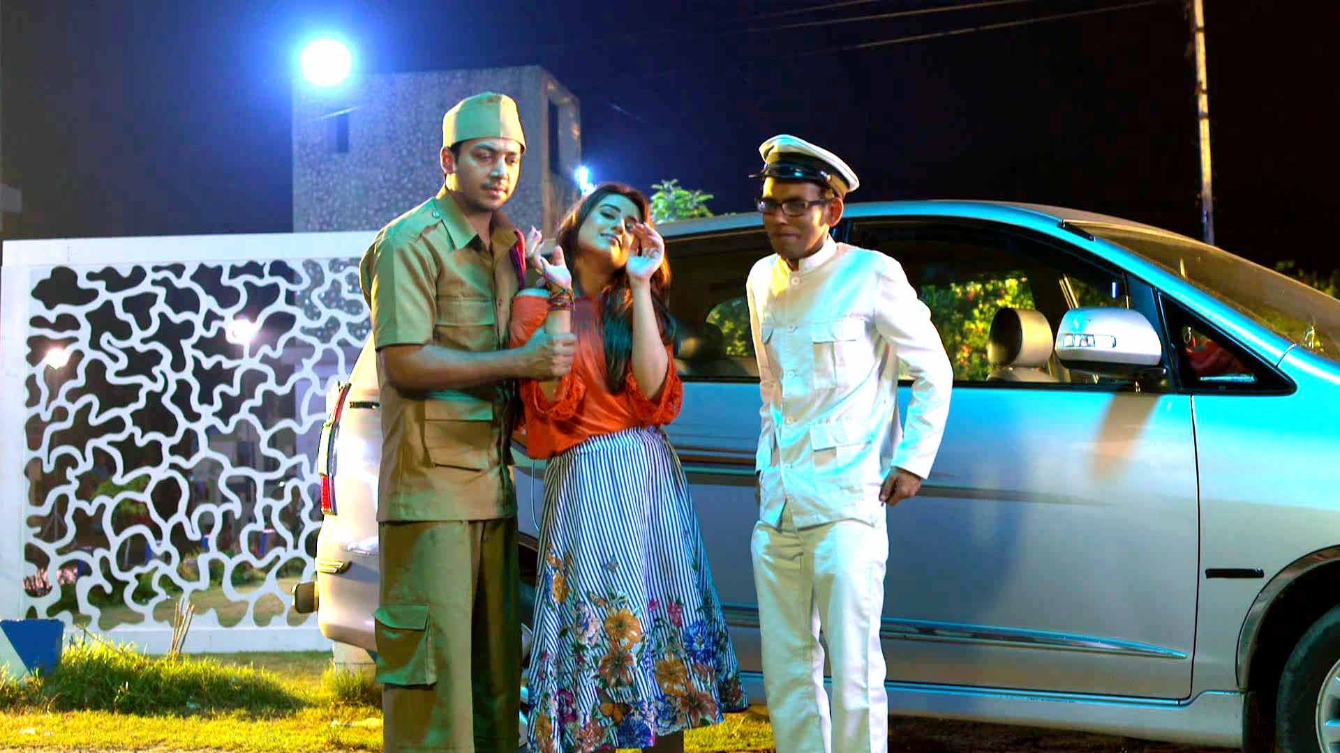 Watch Bhojo Gobindo S1 Episode 13 on Disney+ Hotstar