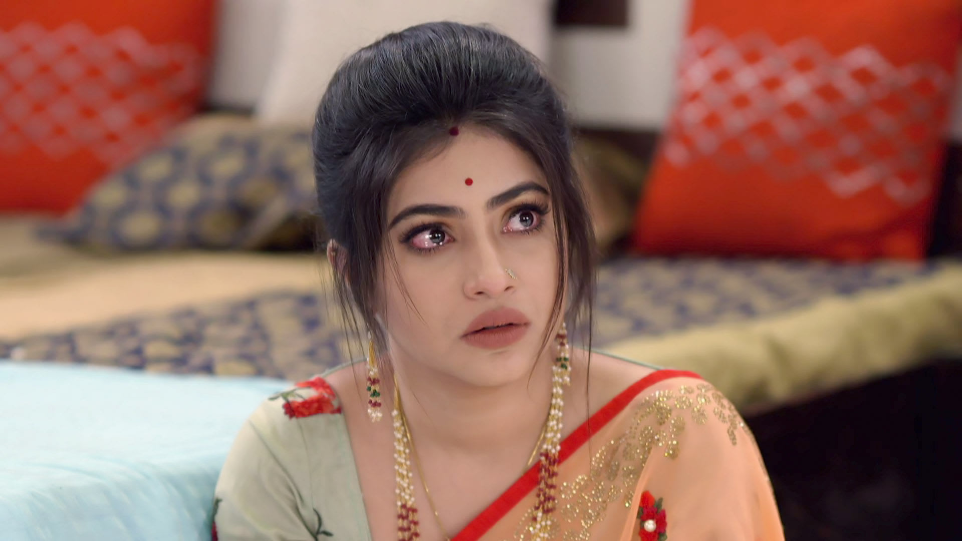 Watch Mayar Badhon Episode 104 on JioHotstar